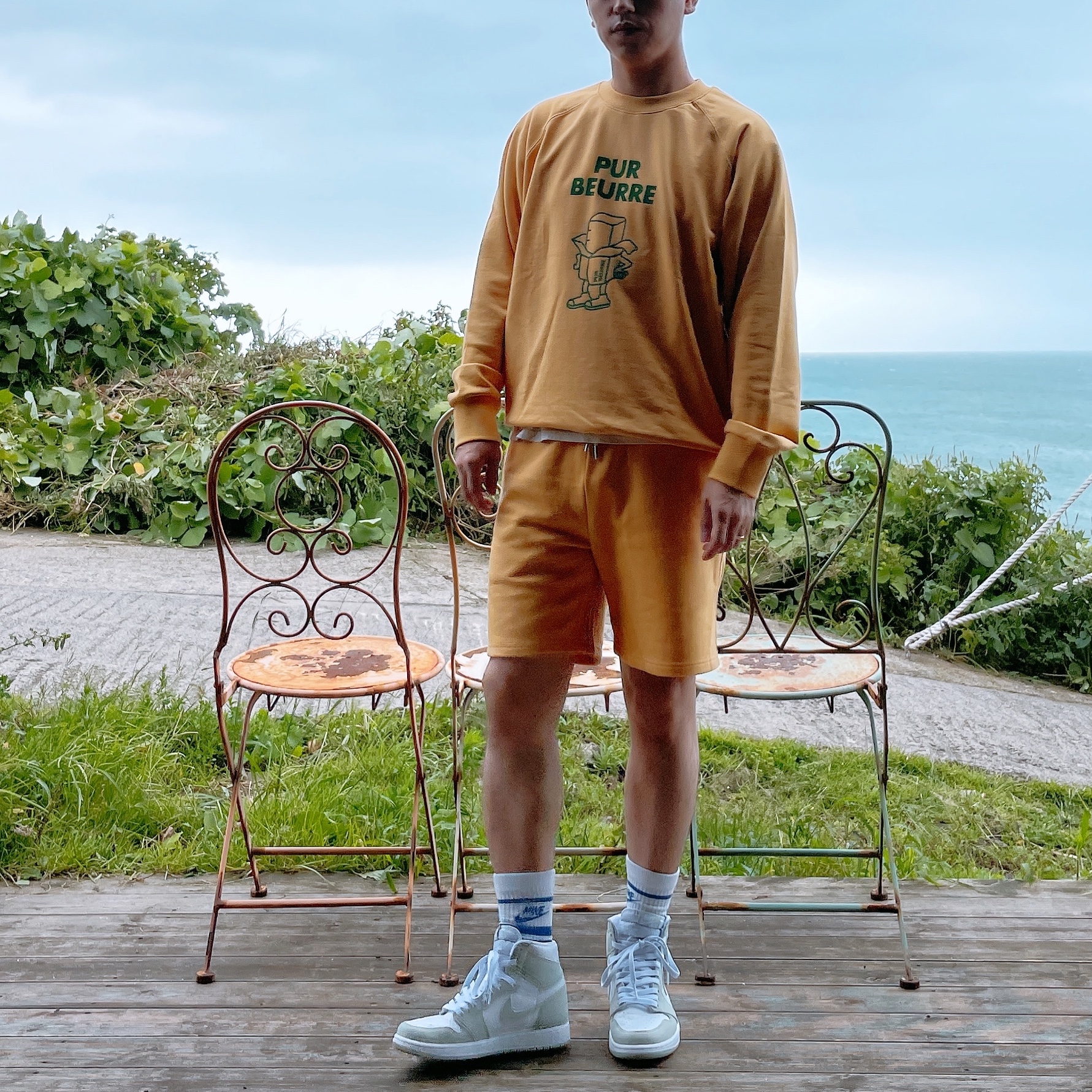 레드문 (@redmoon) 님의 게시물 | KREAM