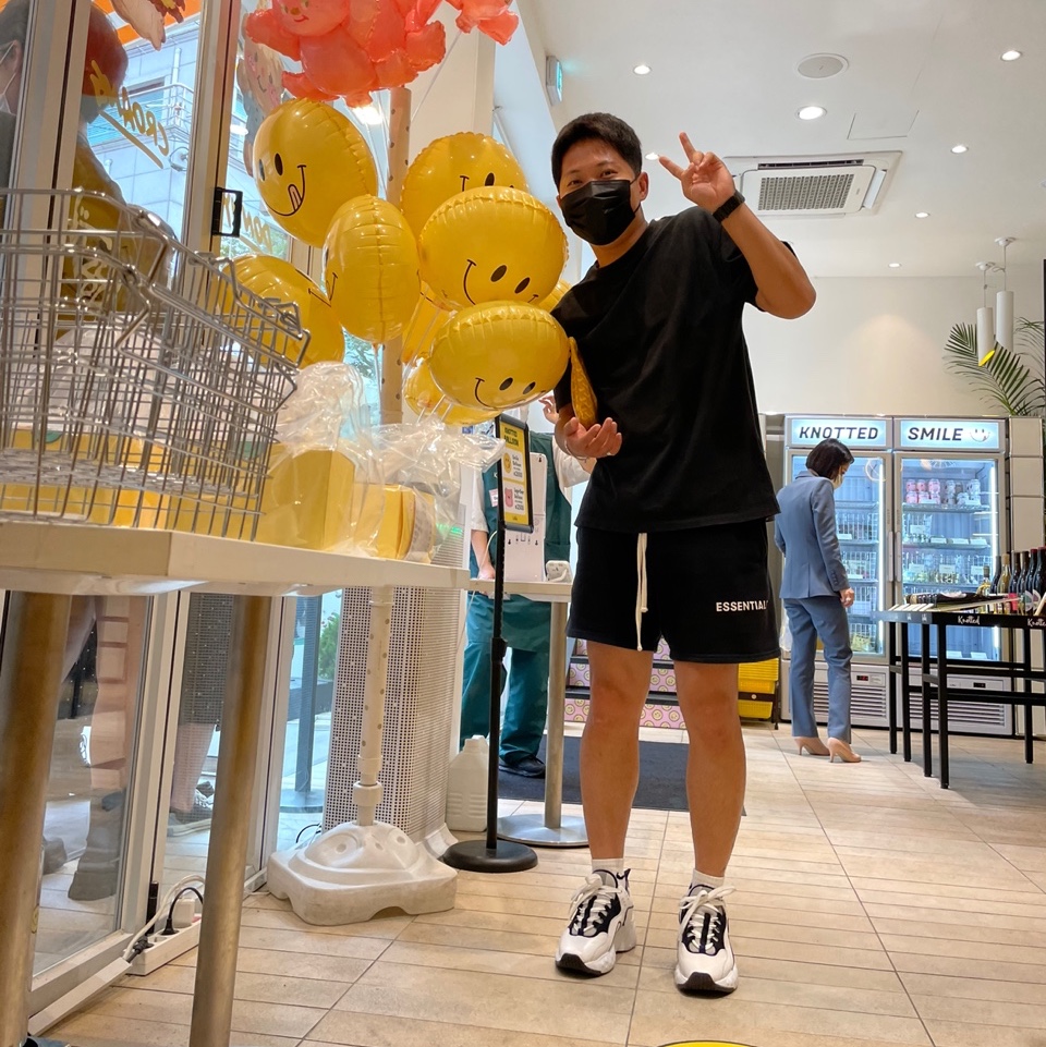 정창용 (@jjj_yong_) 님의 게시물 | KREAM