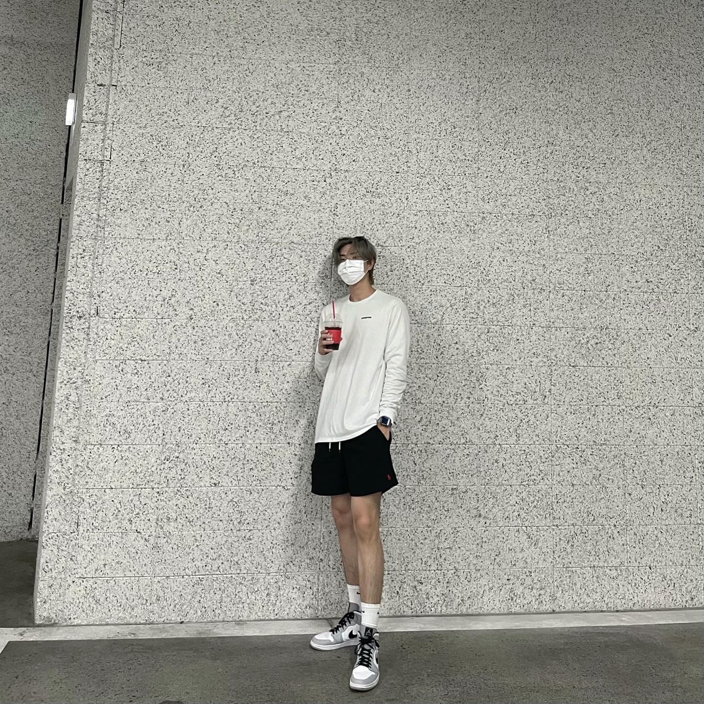 인스타: j_h_poo (@j_h_poo) 님의 게시물 | KREAM