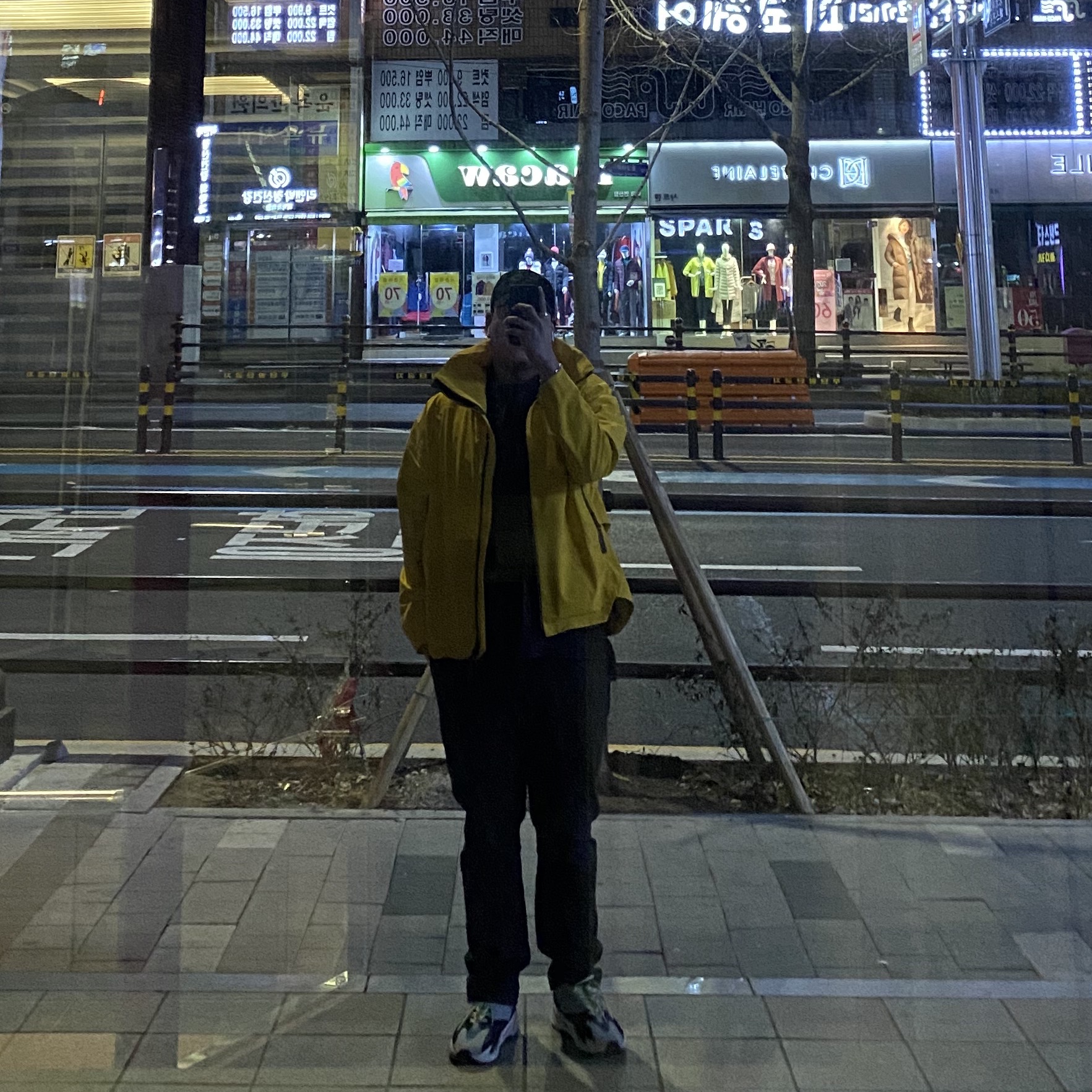 김하준 (@0n_my_wave) 님의 게시물 | KREAM