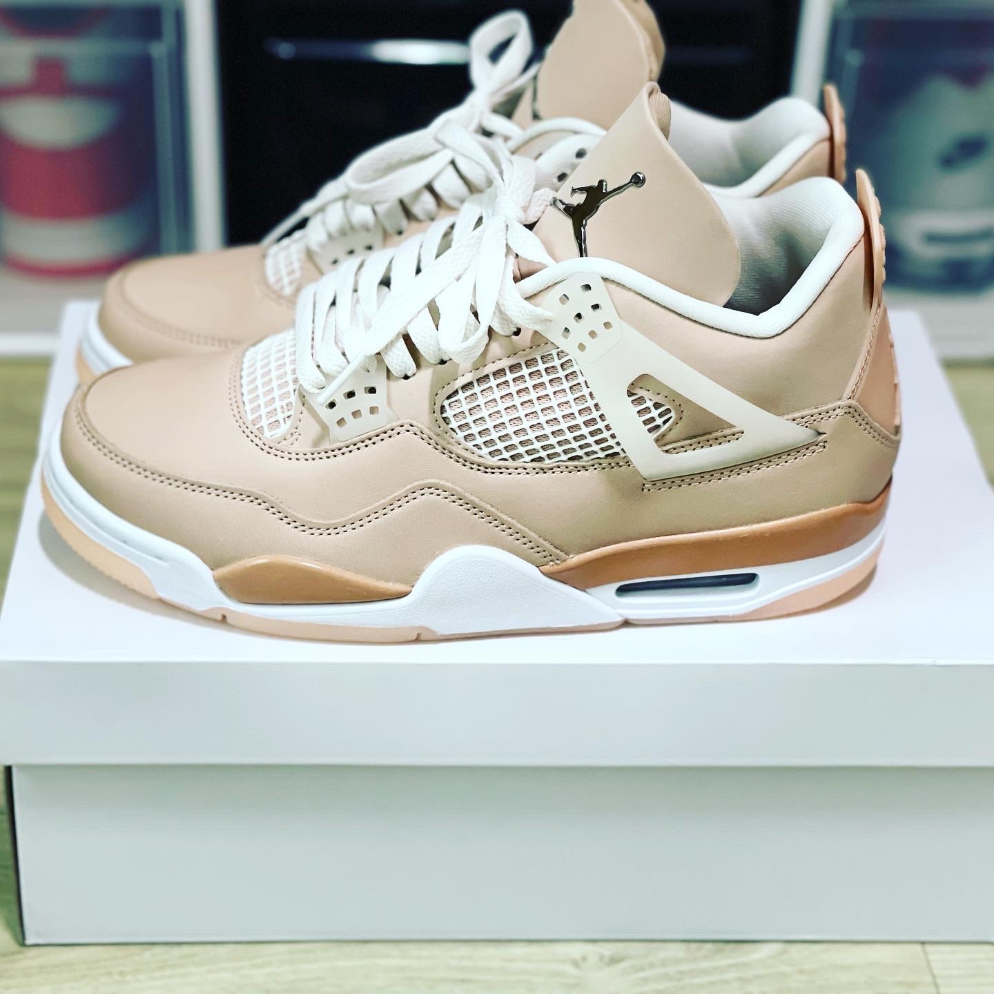 그니 (@g_lee) 님의 게시물 | KREAM