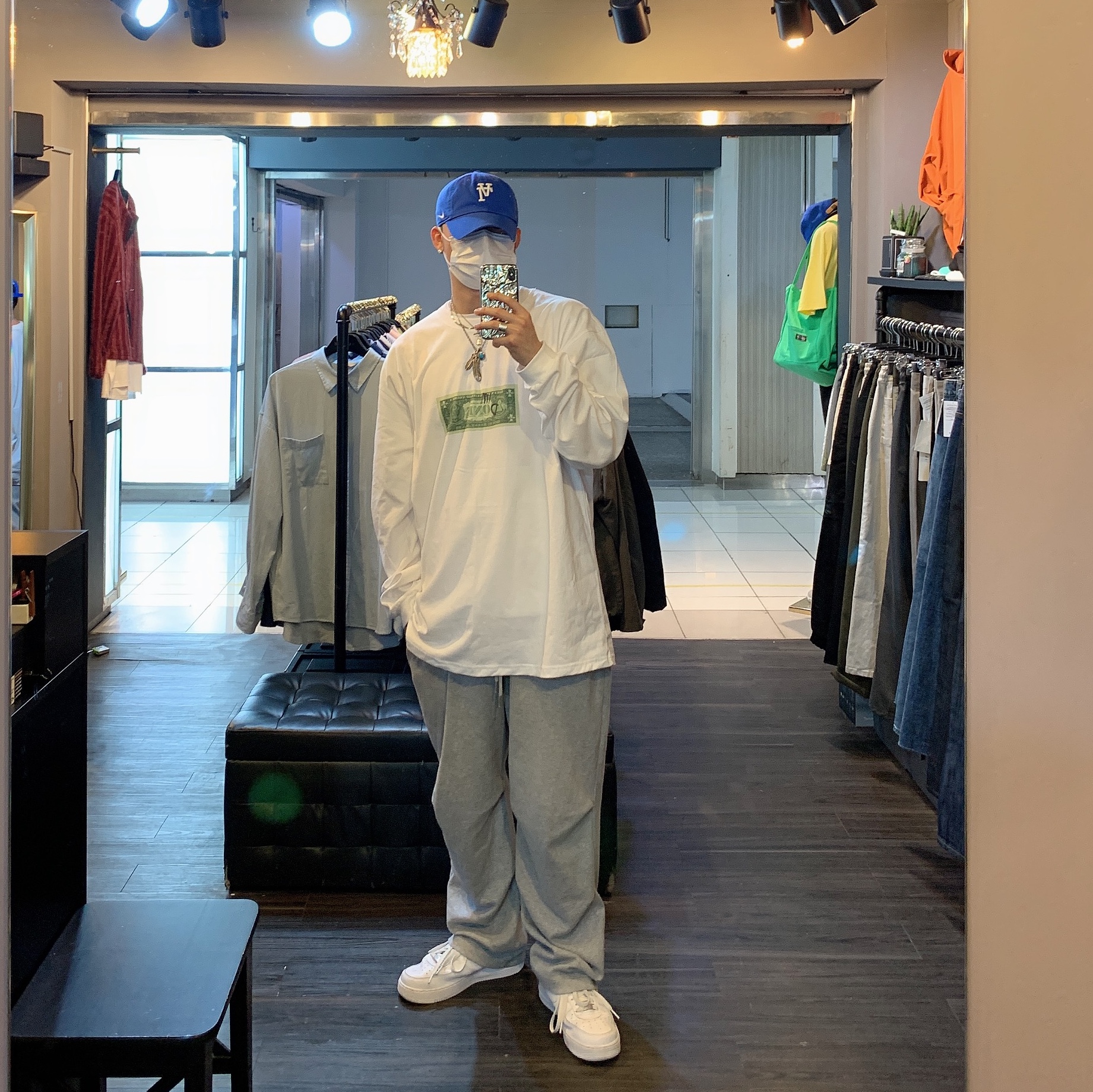 han_yongjoo (@valuable.of...) 님의 게시물 | KREAM