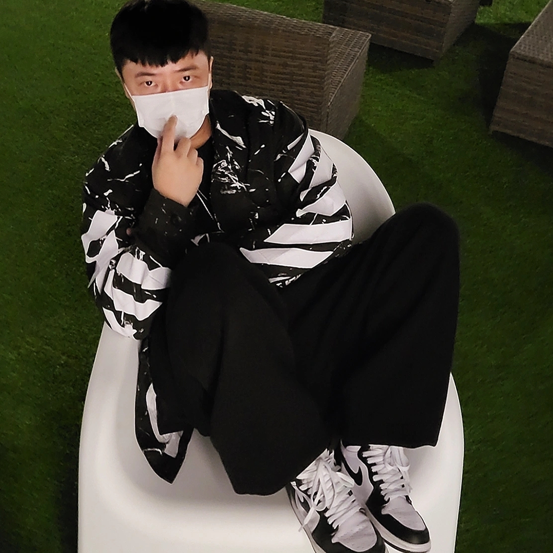 안성태 (@dkstjdxo) 님의 게시물 | KREAM