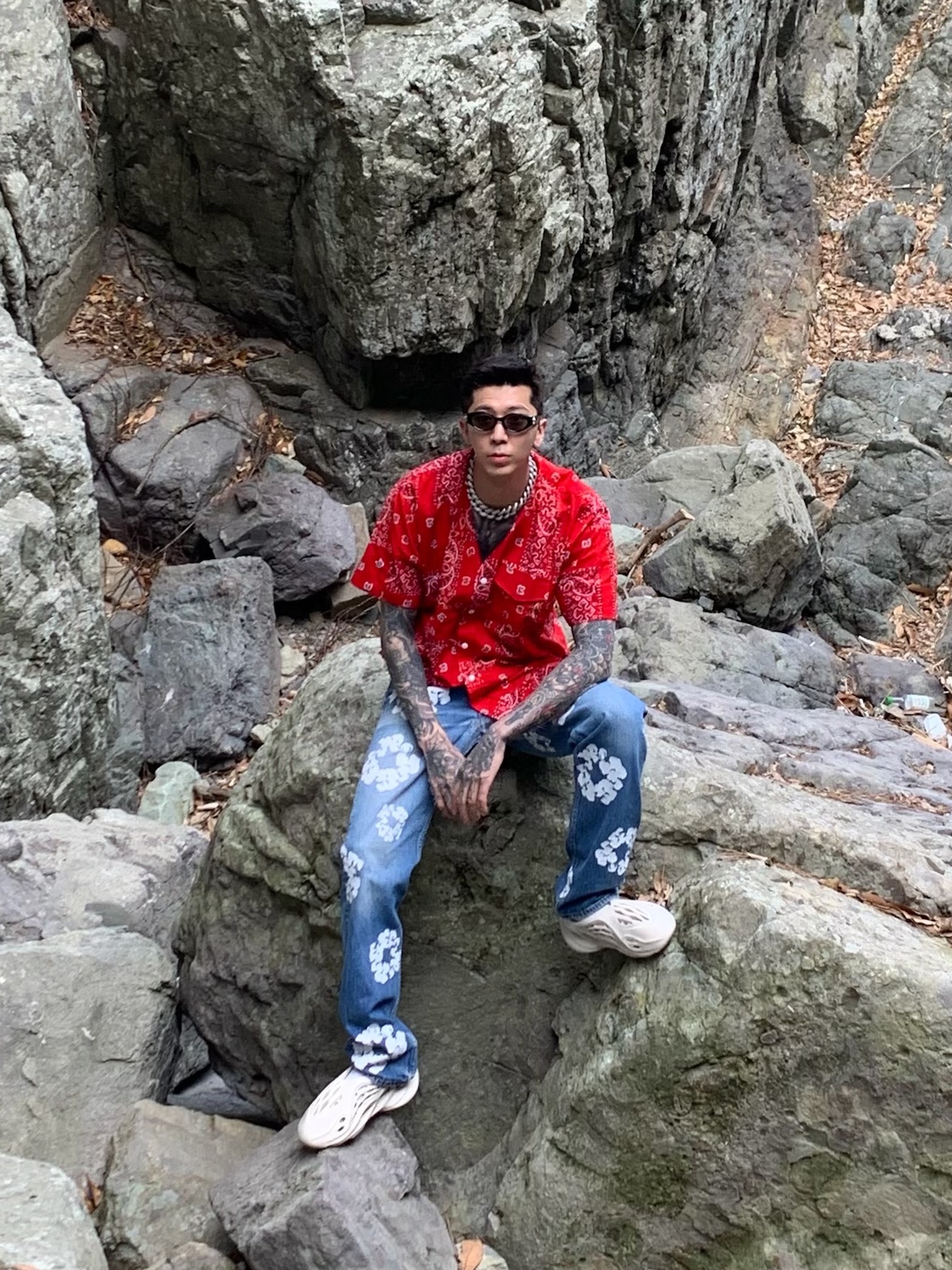 instagram : ... (@yyyjyyyj) 님의 게시물 | KREAM