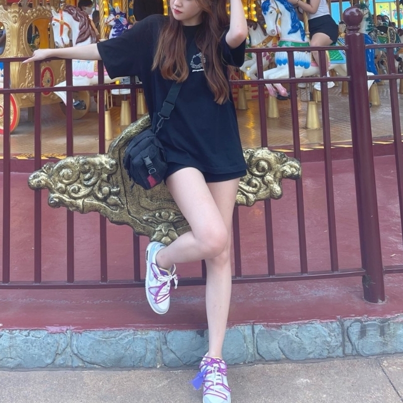 서빈 (@isgstudio) 님의 게시물 | KREAM