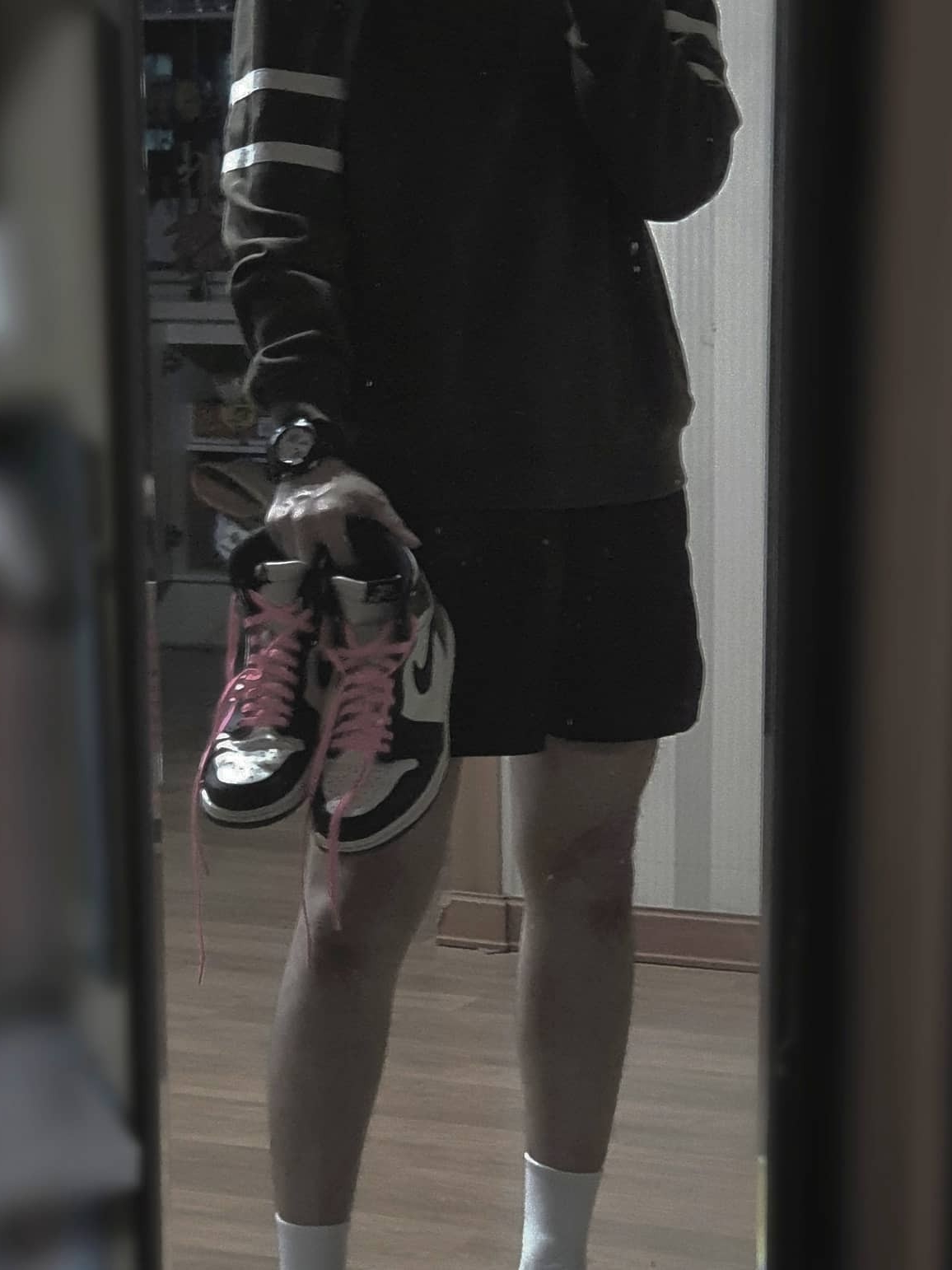 모리 (@owater_97) 님의 게시물 | KREAM