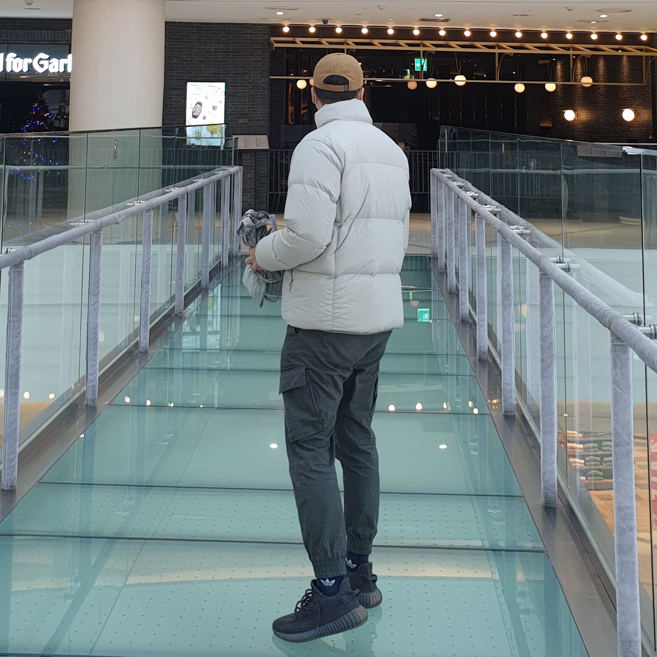 jmj (@beotigogae) 님의 게시물 | KREAM