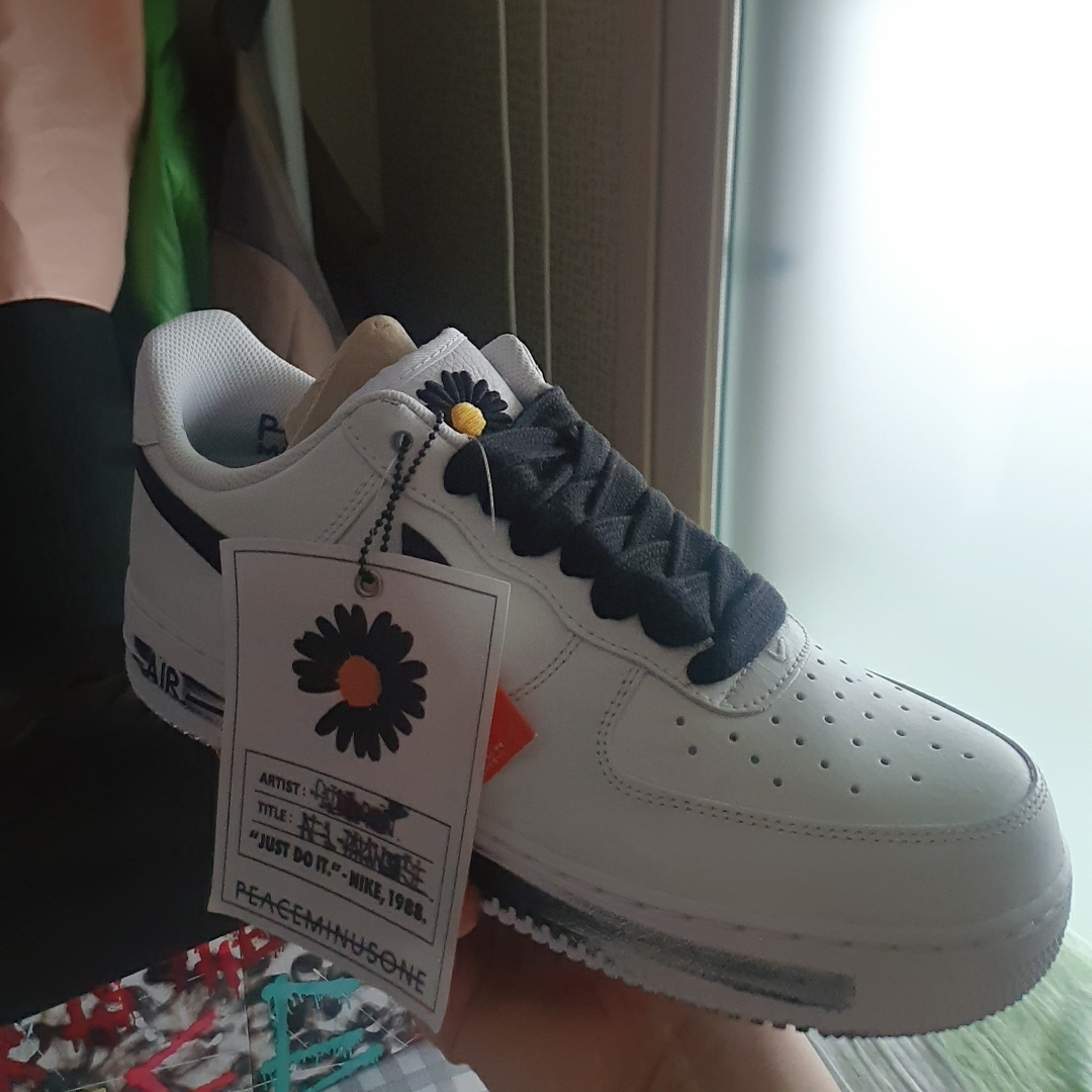 거니 (@geon5252) 님의 게시물 | KREAM