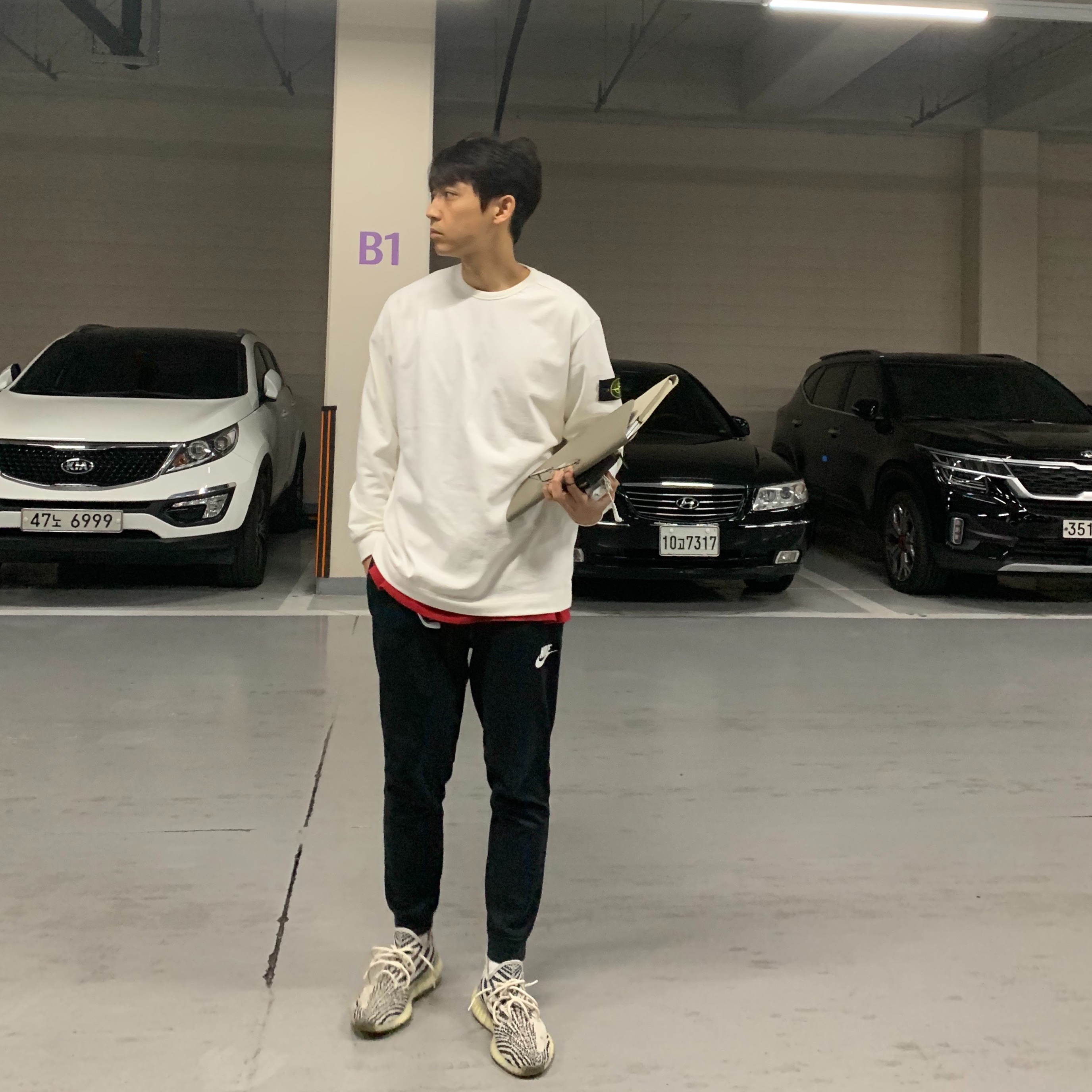 yansu (@uncommonguys) 님의 게시물 | KREAM