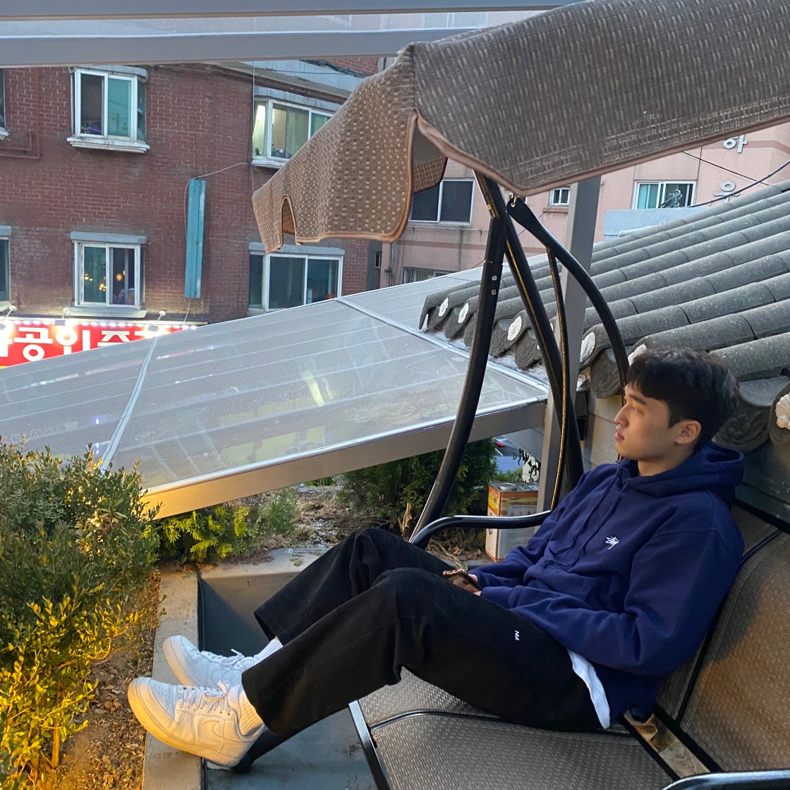 범이 (@kkkki_beom) 님의 게시물 | KREAM