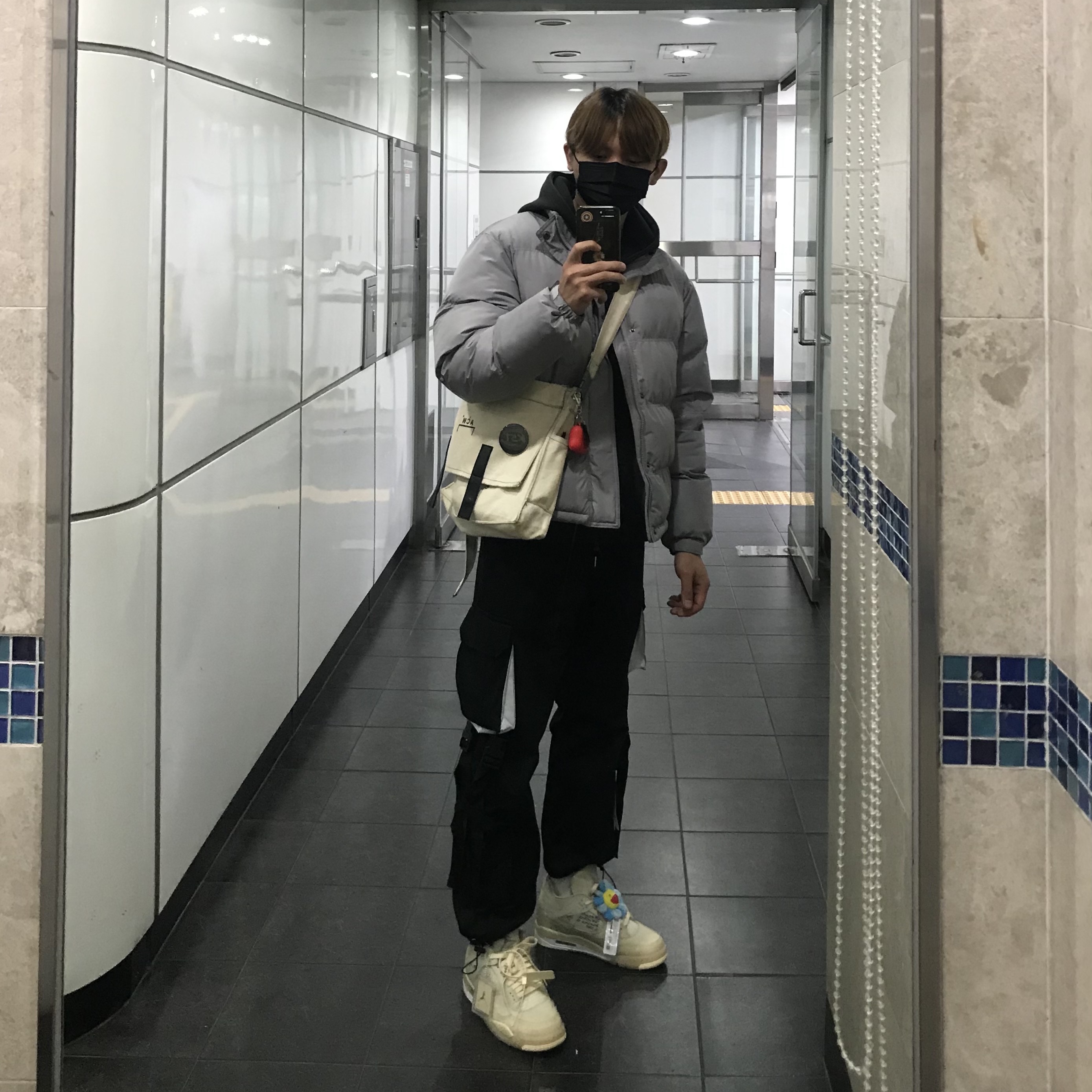 황민기 (@h.mingi) 님의 게시물 | KREAM