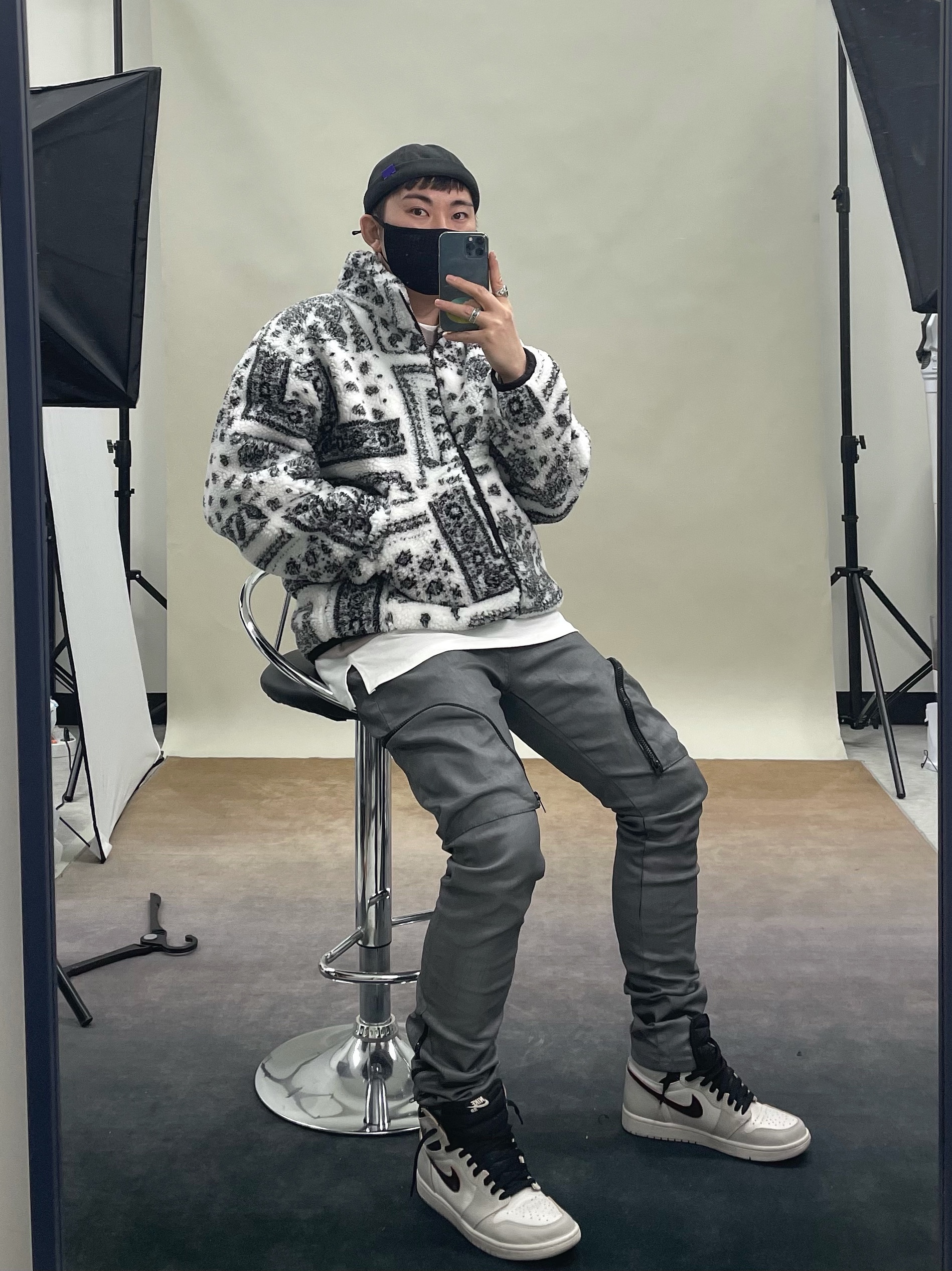 Y.M.Y (@y_moon_y) 님의 게시물 | KREAM