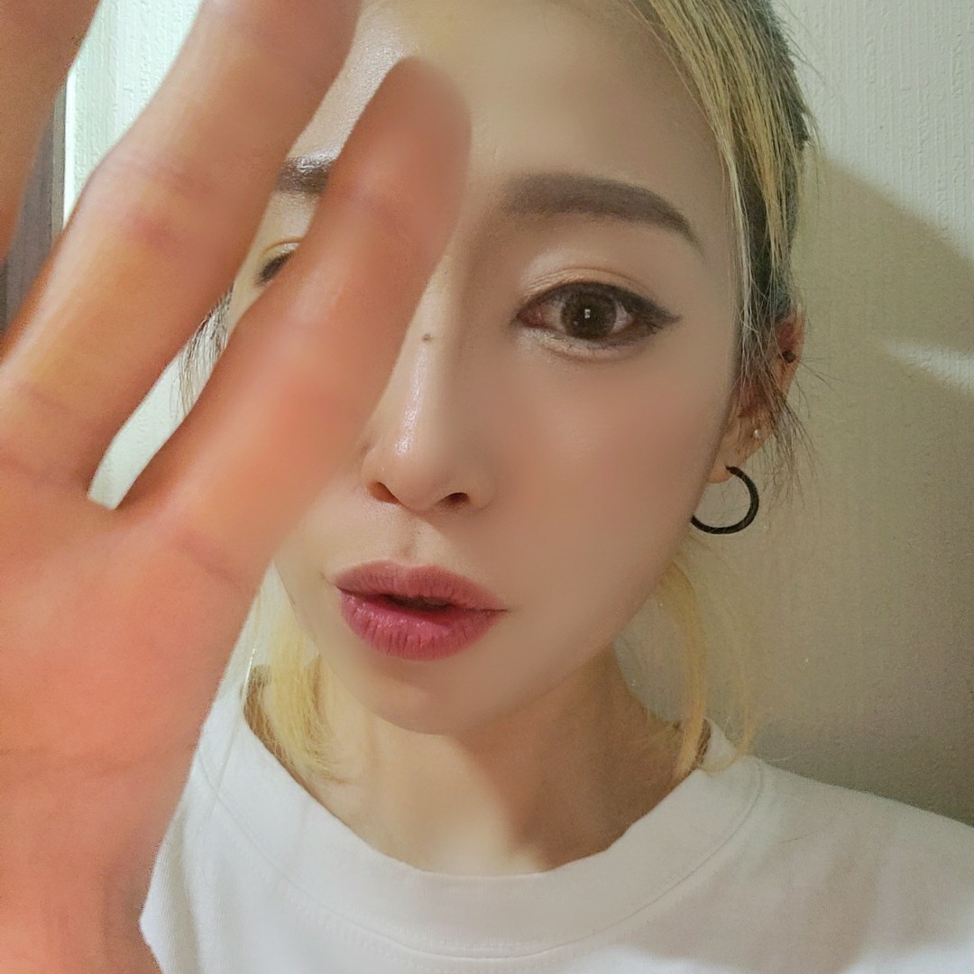 성현언니 (@s.hyun) 님의 게시물 | KREAM