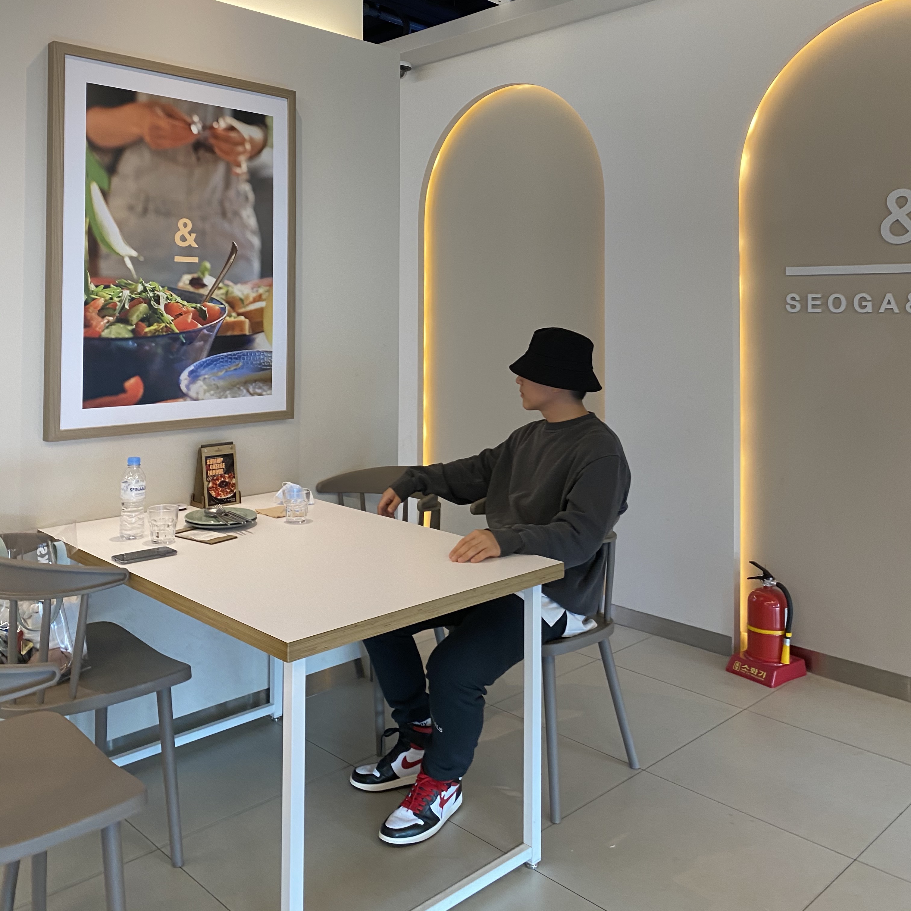 woly12 (@lee_seokhwan) 님의 게시물 | KREAM