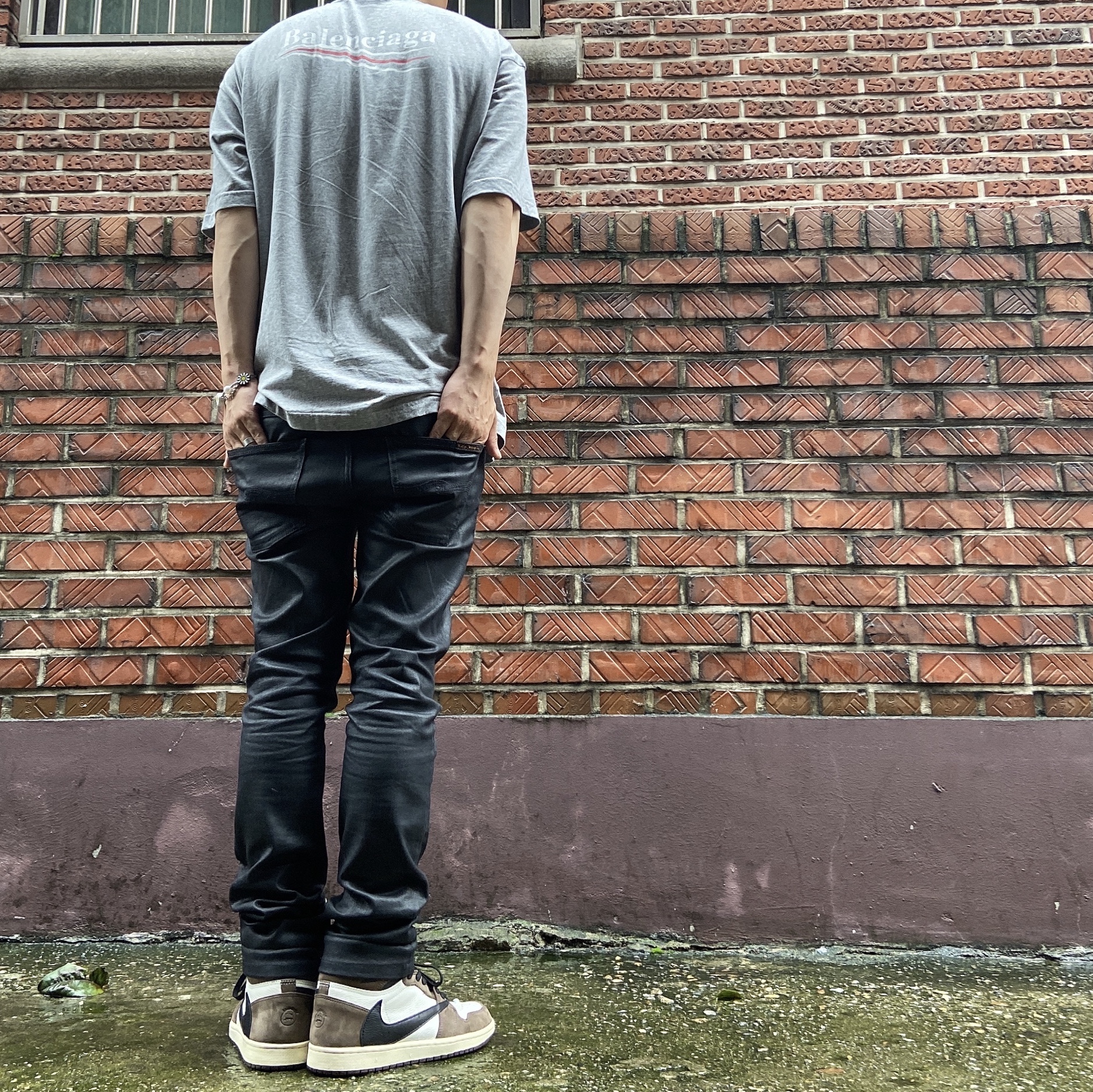 cnv_as (@cnv_as) 님의 게시물 | KREAM