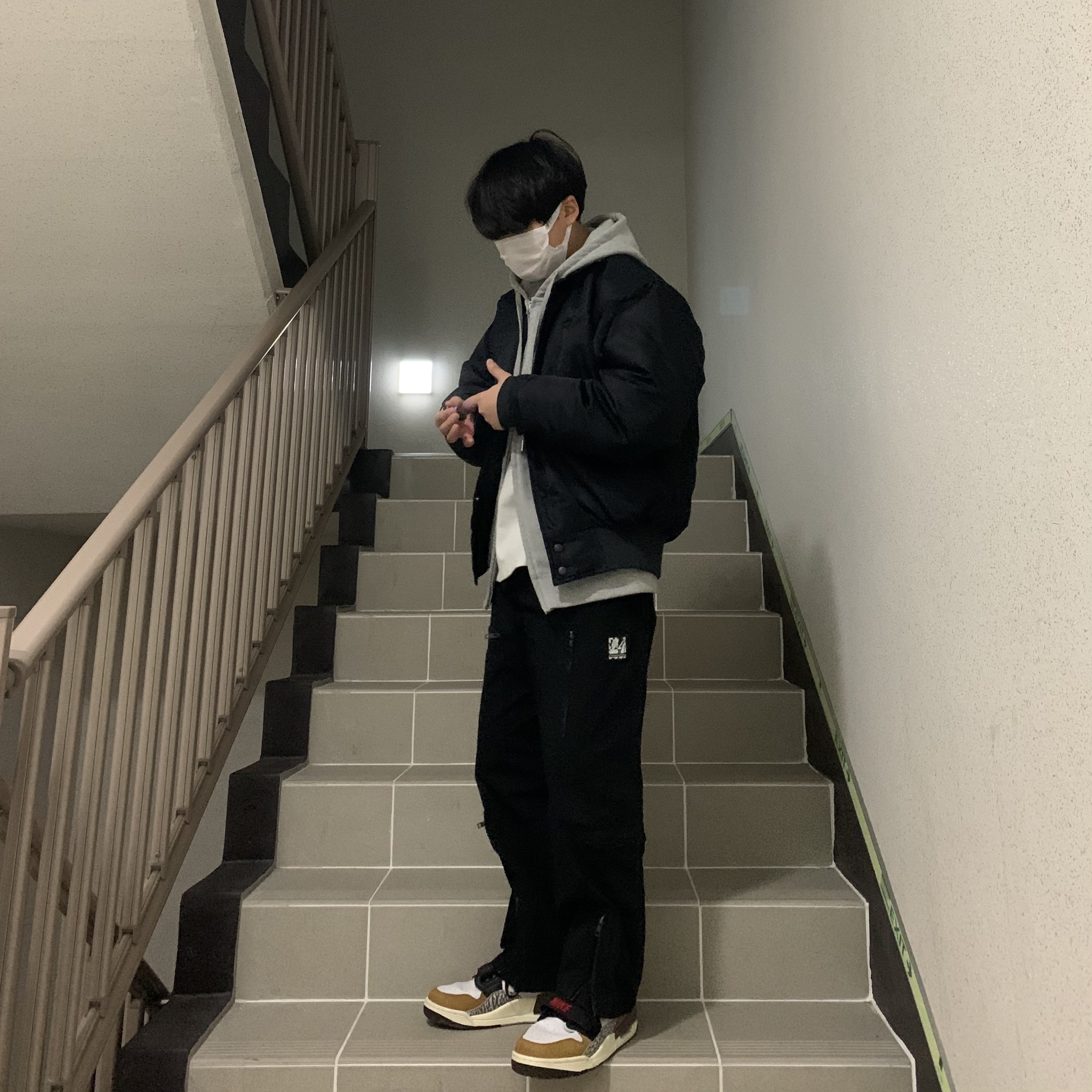 알랑방구 (@y0eaj6un) 님의 게시물 | KREAM