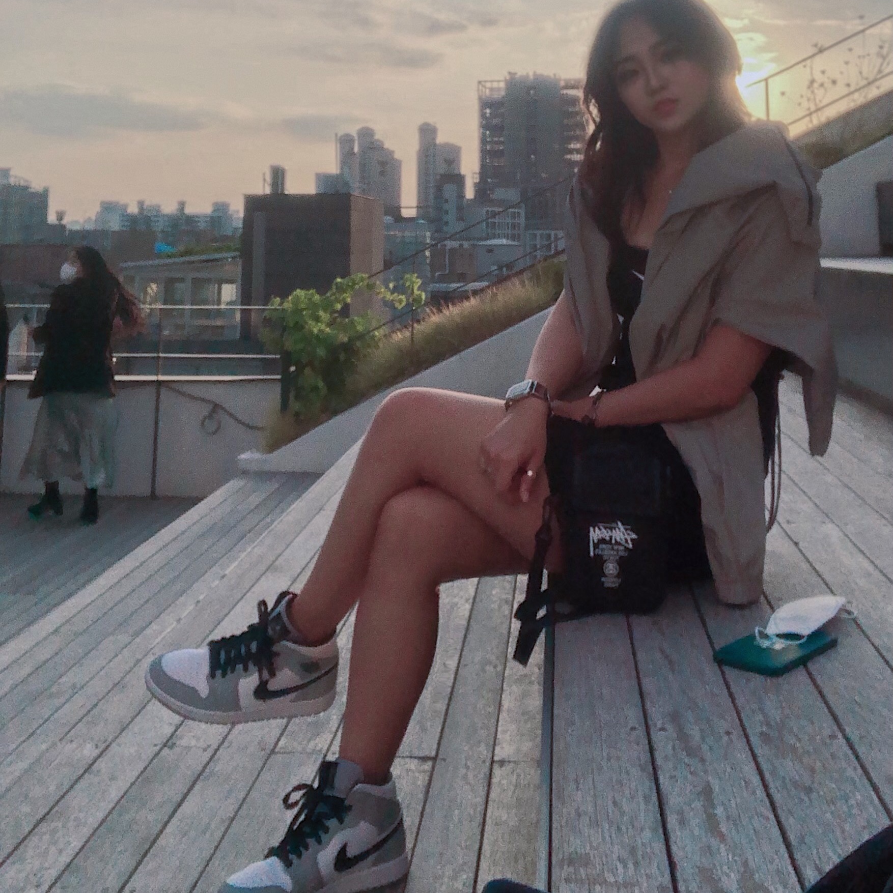 두나 (@_d2_n4) 님의 게시물 | KREAM