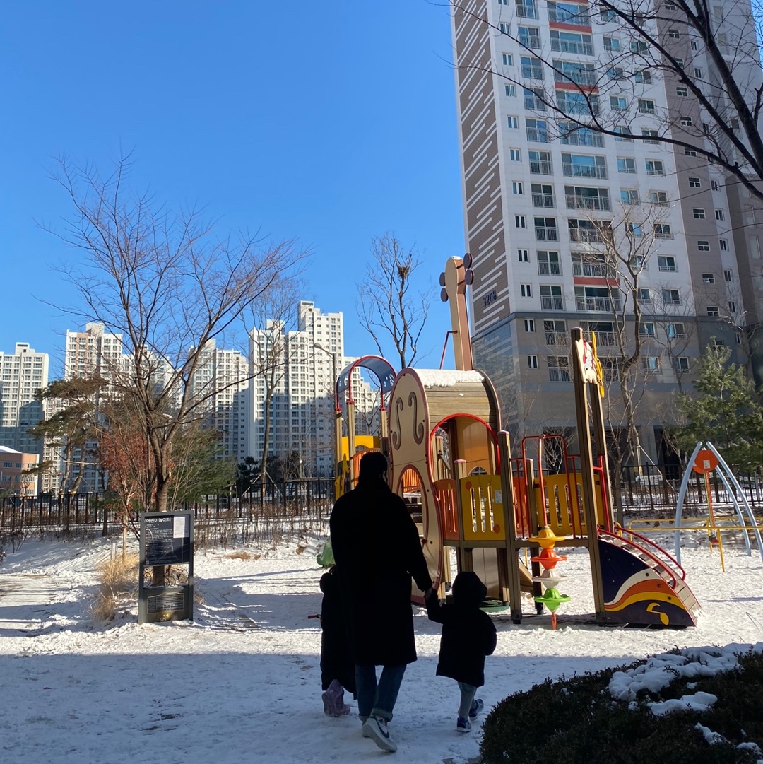 의현조 (@joy_hyun) 님의 게시물 | KREAM