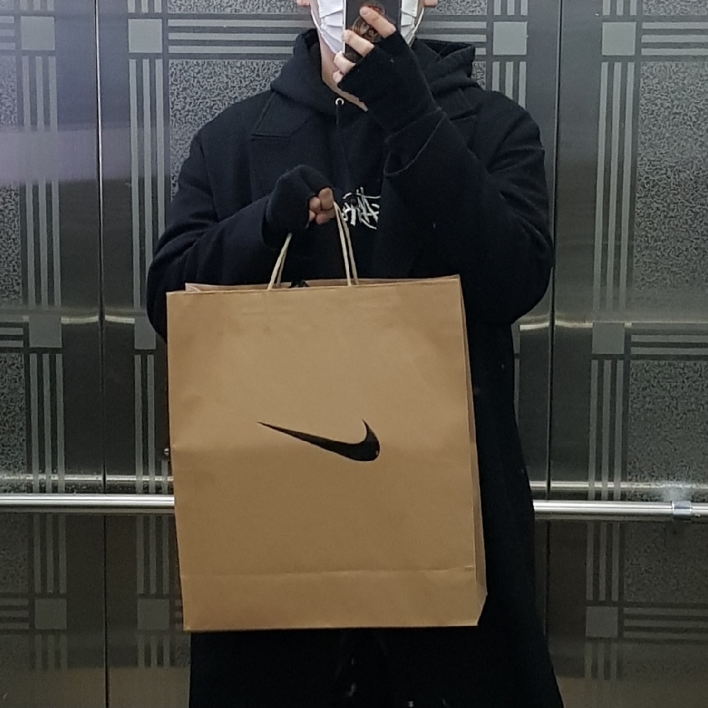 jjjj (@jneomc) 님의 게시물 | KREAM