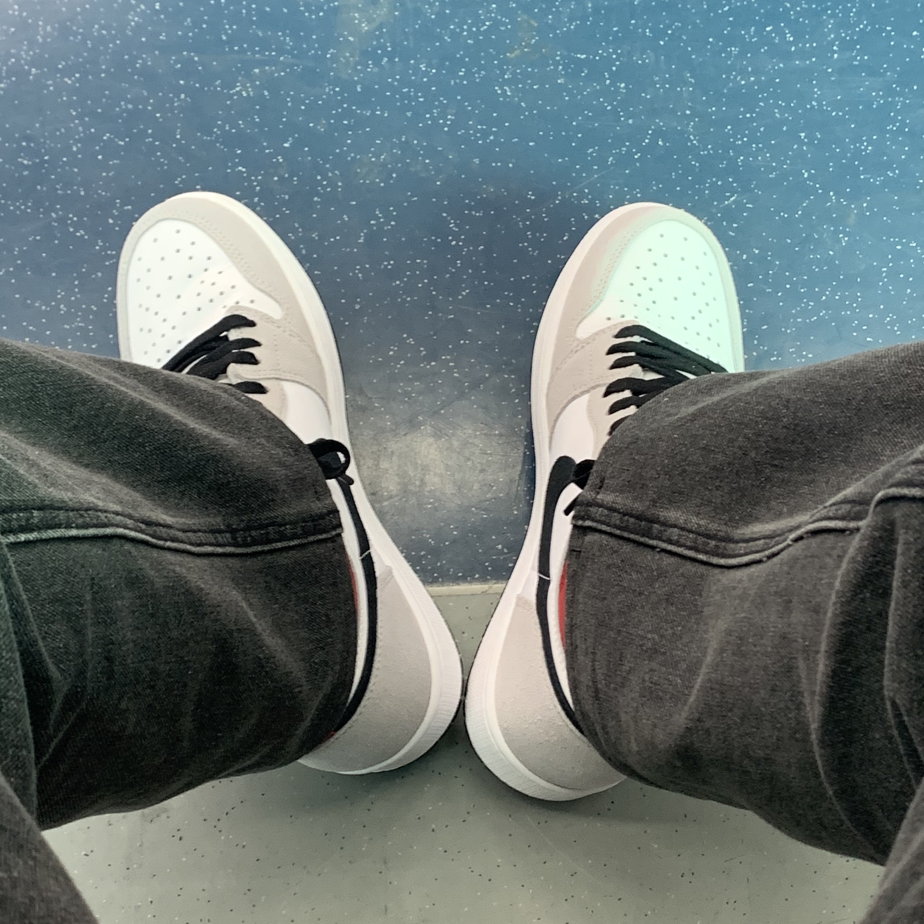 lucas (@lucas) 님의 게시물 | KREAM