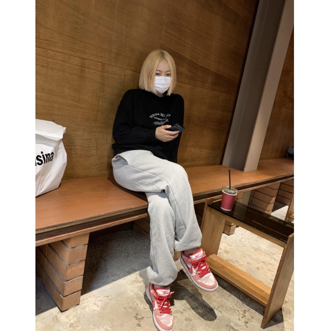 (@zerosilver_) 님의 게시물 | KREAM