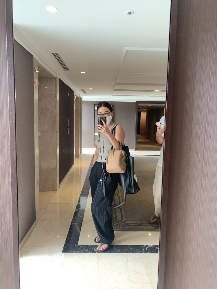 로리 (@lovejay) 님의 게시물 | KREAM