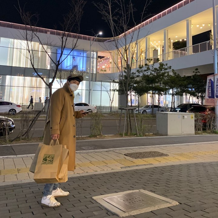 정창용 (@jjj_yong_) 님의 게시물 | KREAM