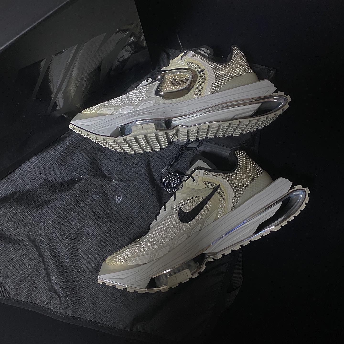 범이 (@hngbm) 님의 게시물 | KREAM