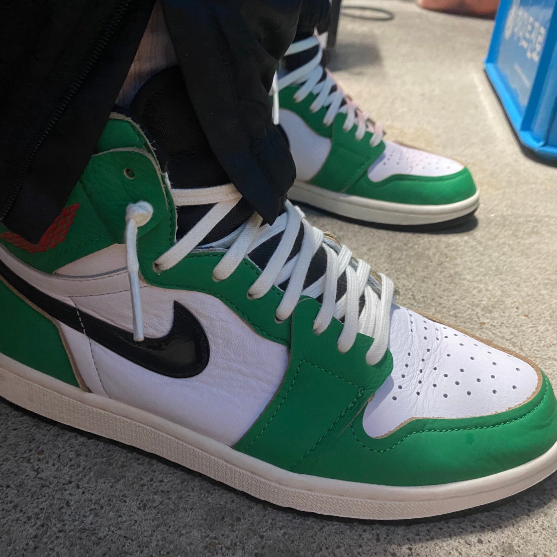 JJang_Gu (@moment) 님의 게시물 | KREAM