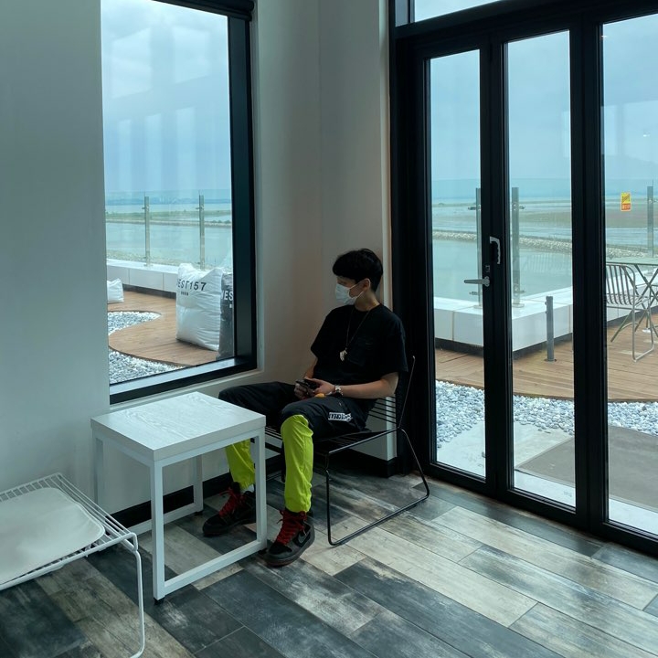 실크 (@yoonsun) 님의 게시물 | KREAM