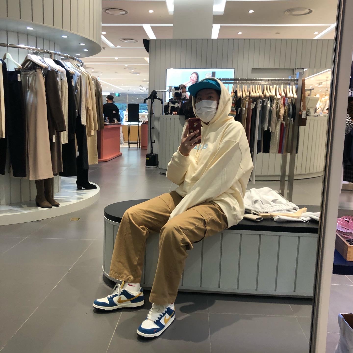 주보비 (@jbb2023) 님의 게시물 | KREAM