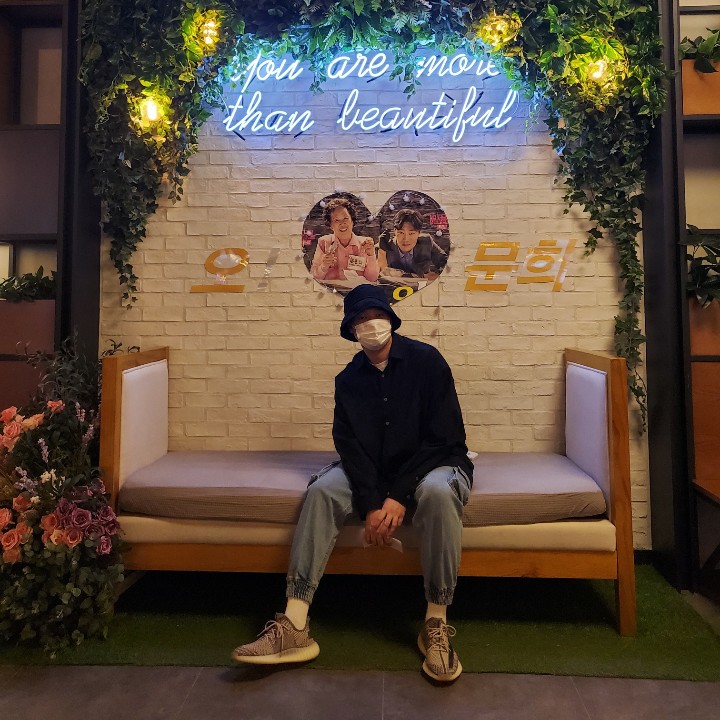 리뷰쓰는게 취미인 후기왕 (@review_king) 님의 게시물 | KREAM