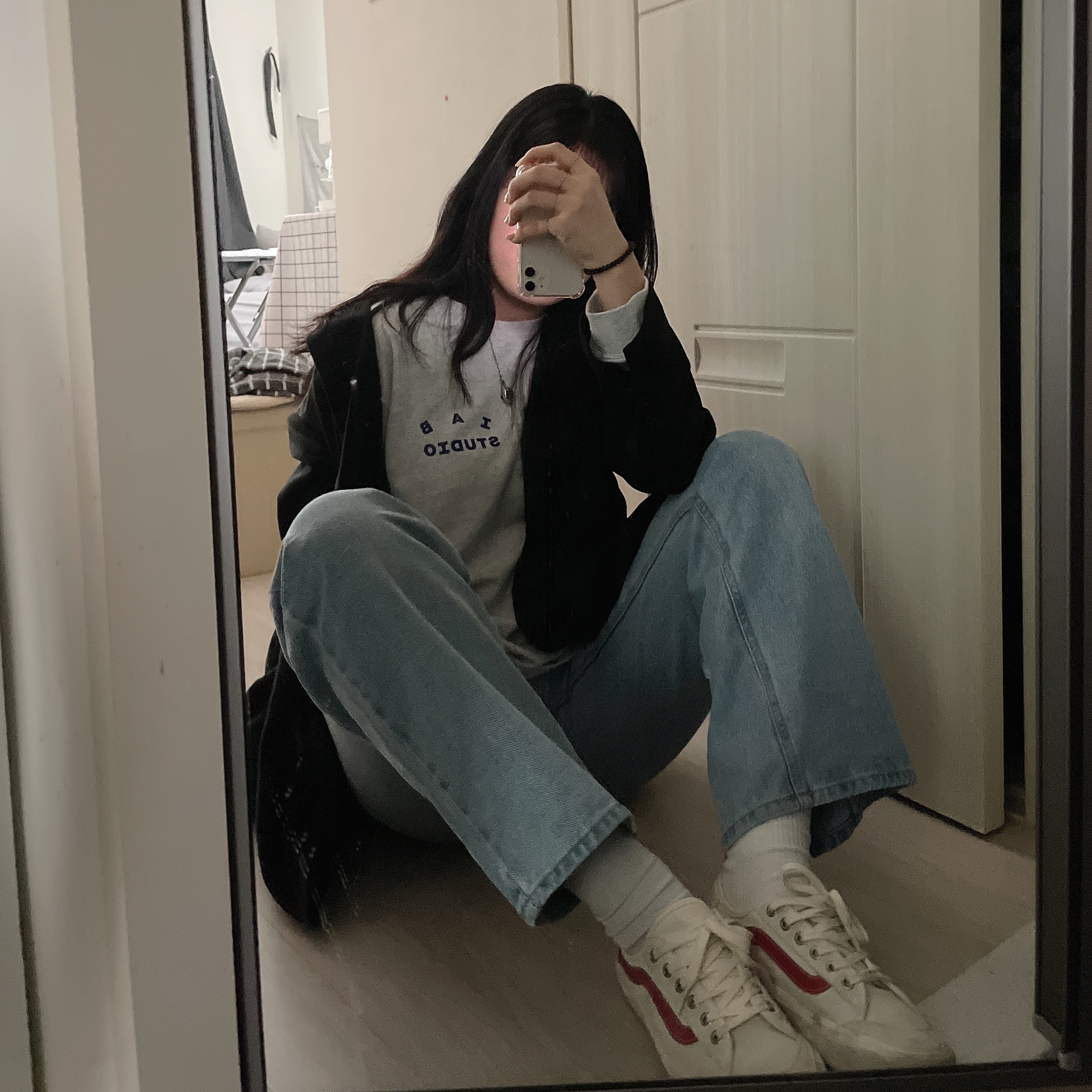 인정 (@admit) 님의 게시물 | KREAM