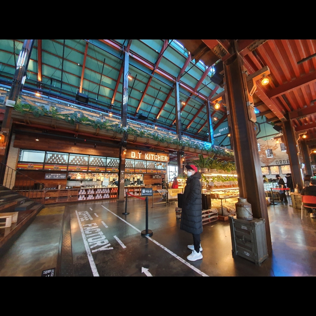 군써니 (@goonsun) 님의 게시물 | KREAM