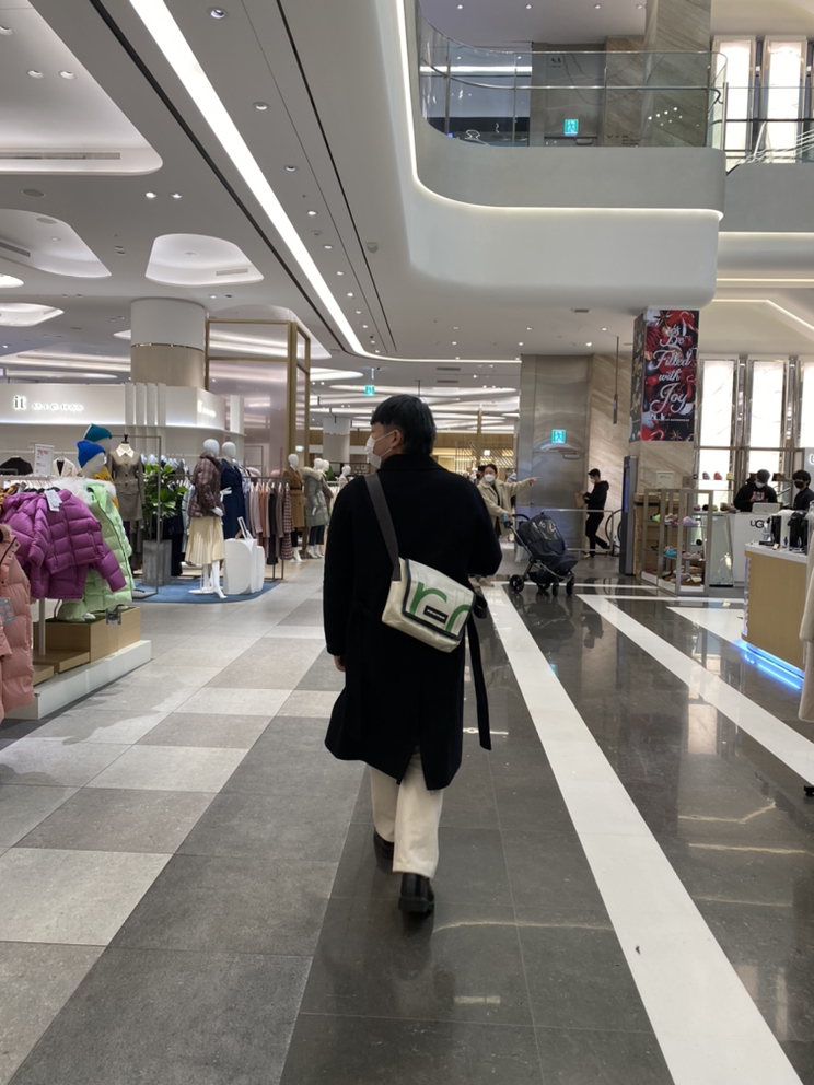 glevent96 (@jun_on_the_...) 님의 게시물 | KREAM