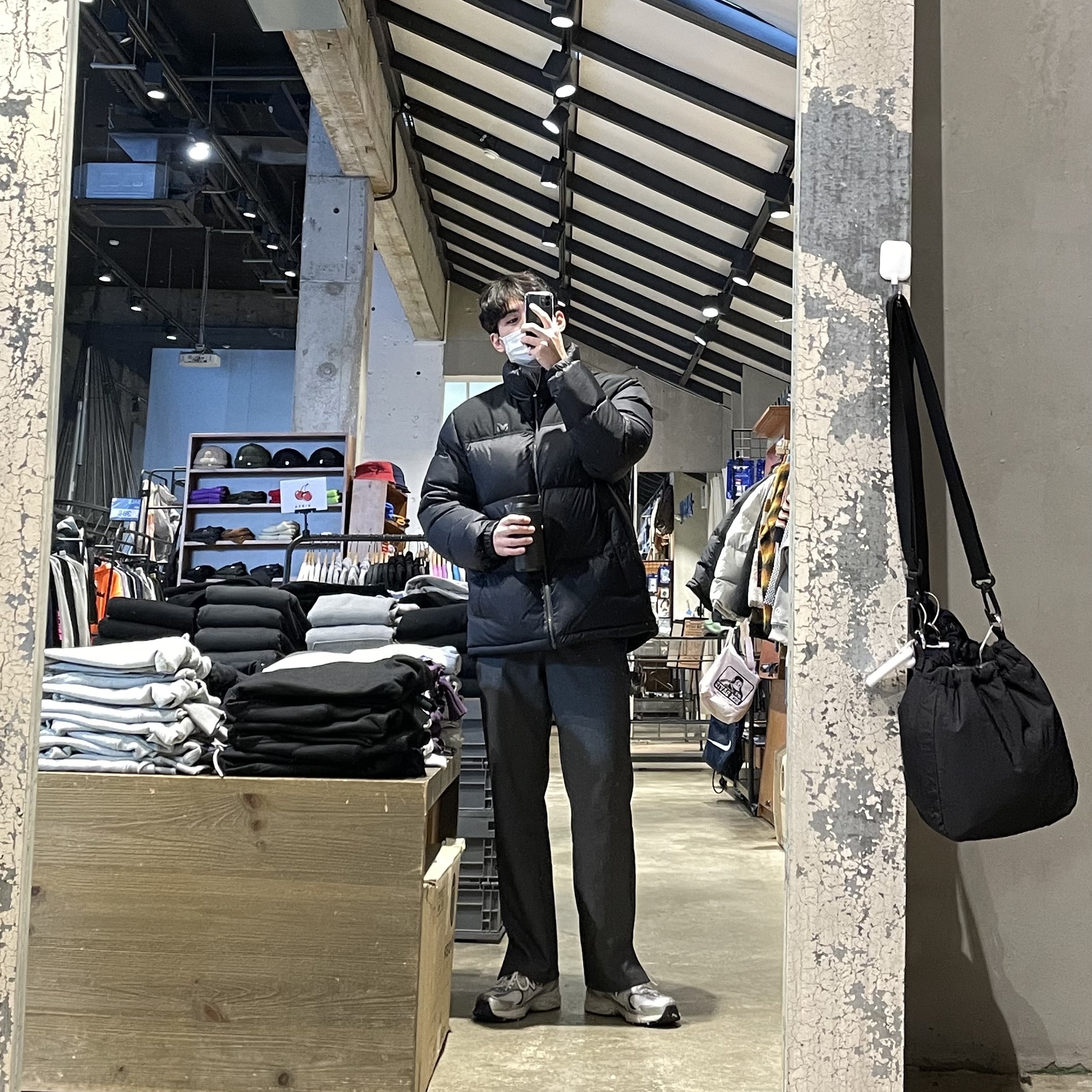 문수 (@moonsu) 님의 게시물 | KREAM