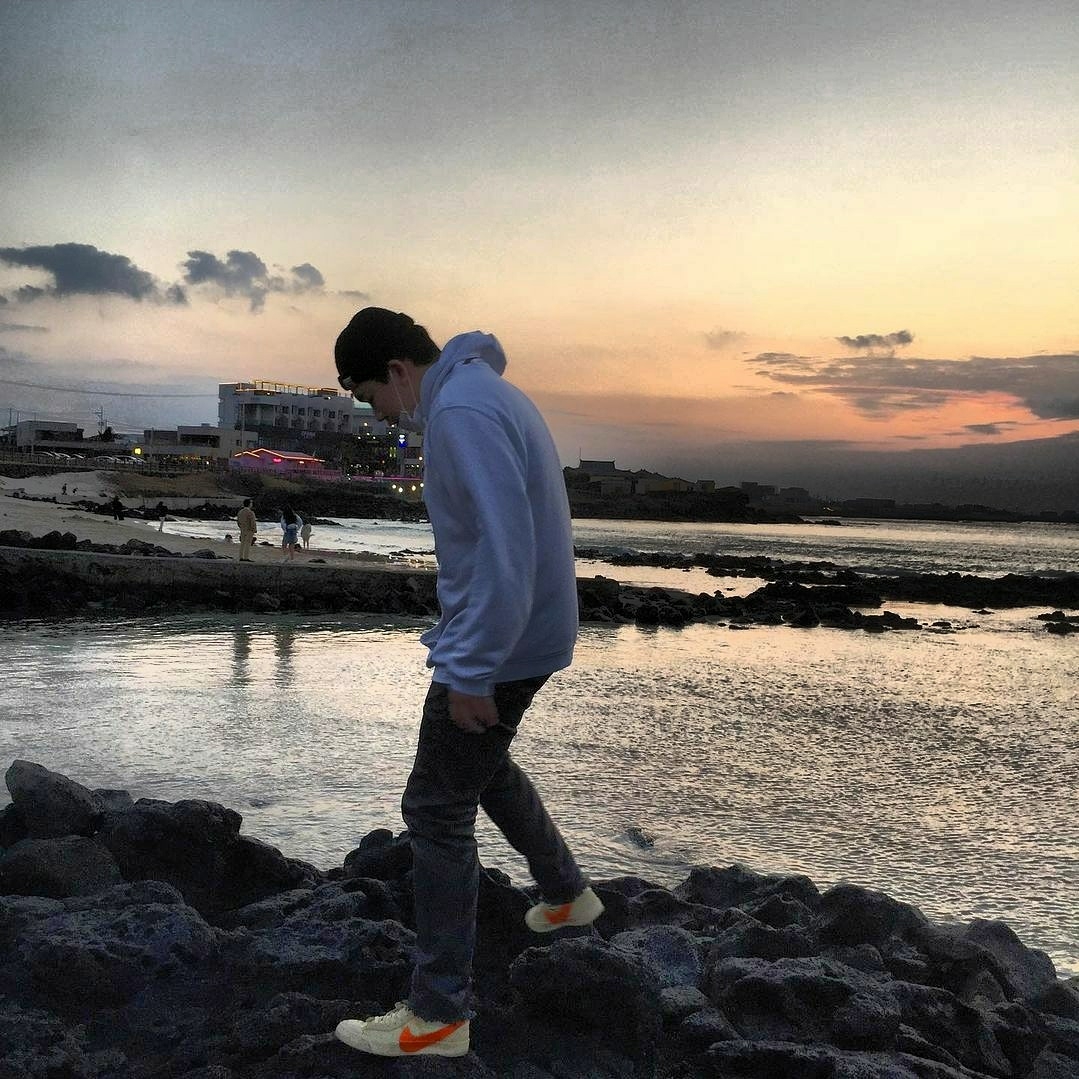 insta : 9.99... (@9.99.999.7....) 님의 게시물 | KREAM