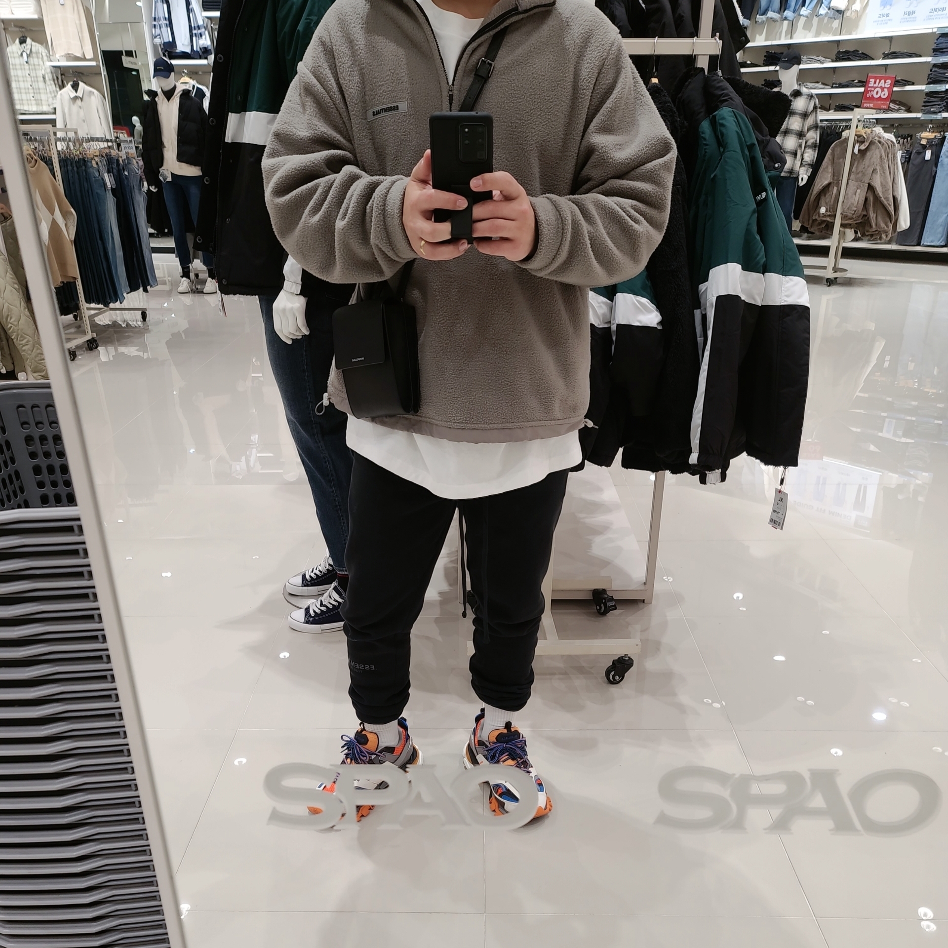 이준형 (@flexgogo) 님의 게시물 | KREAM