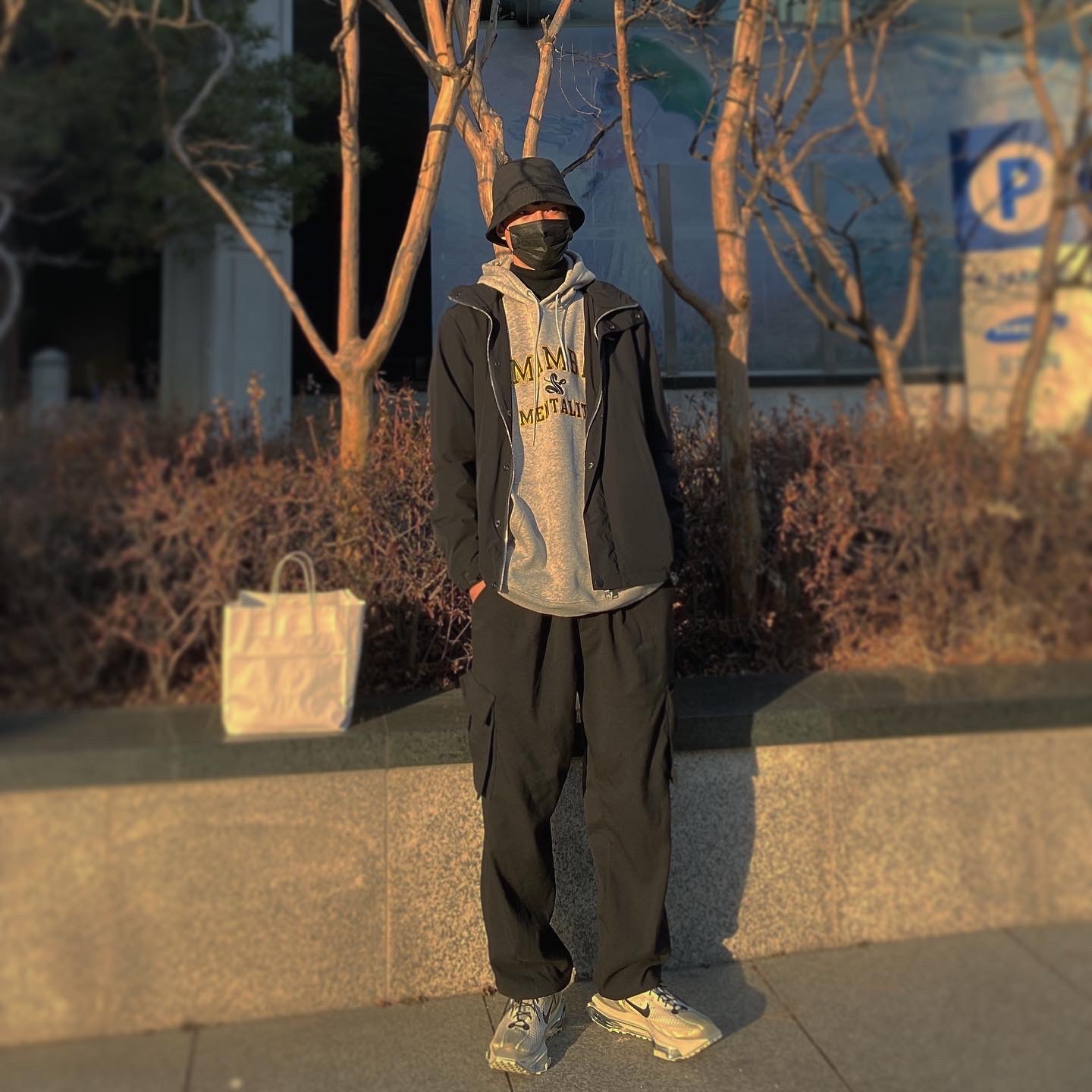 범이 (@hngbm) 님의 게시물 | KREAM