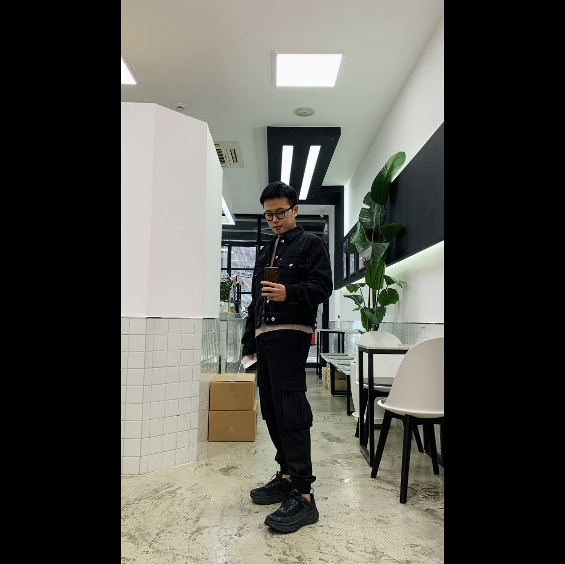 (@greatoms) 님의 게시물 | KREAM