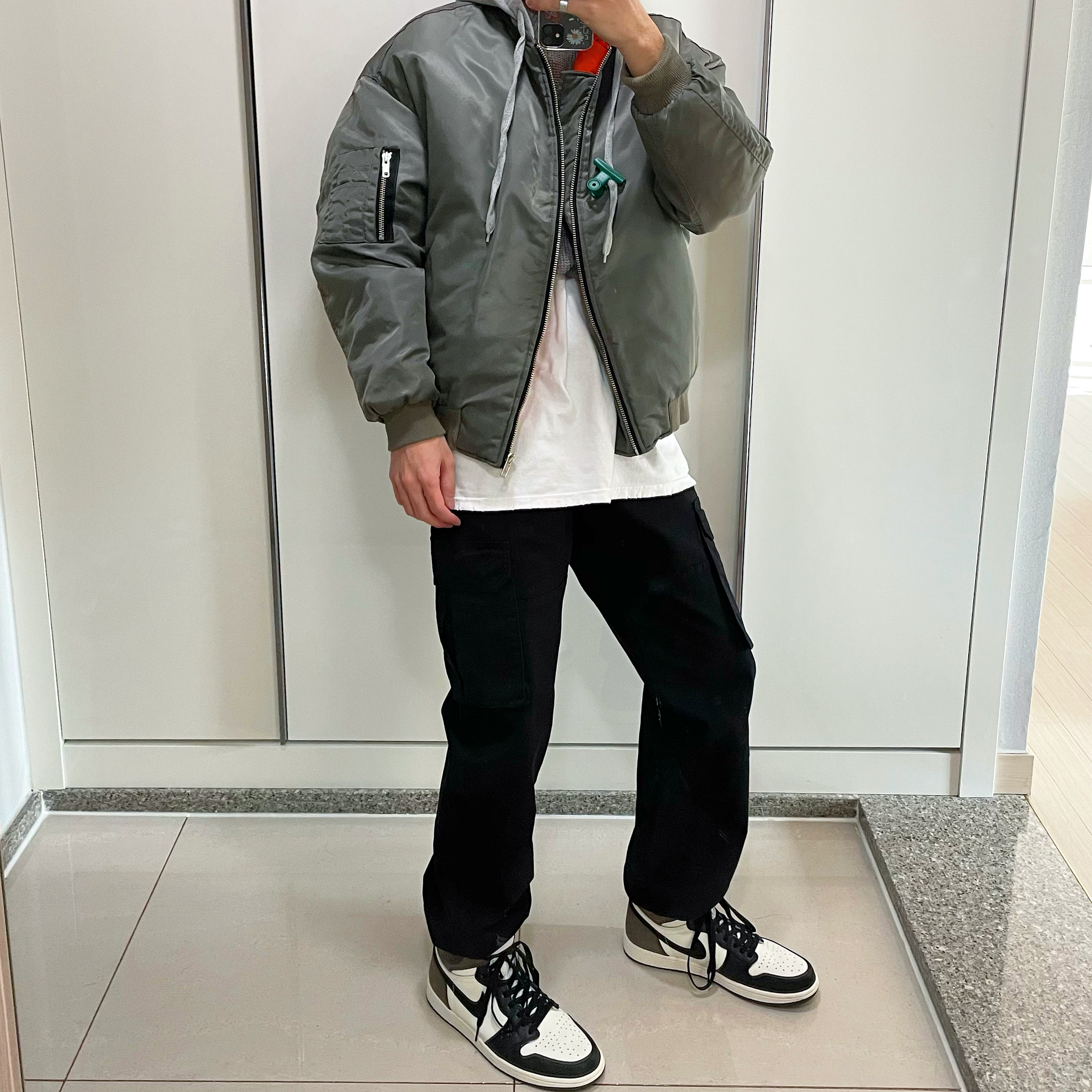 Insta. s__yoon (@s__yoon) 님의 게시물 | KREAM