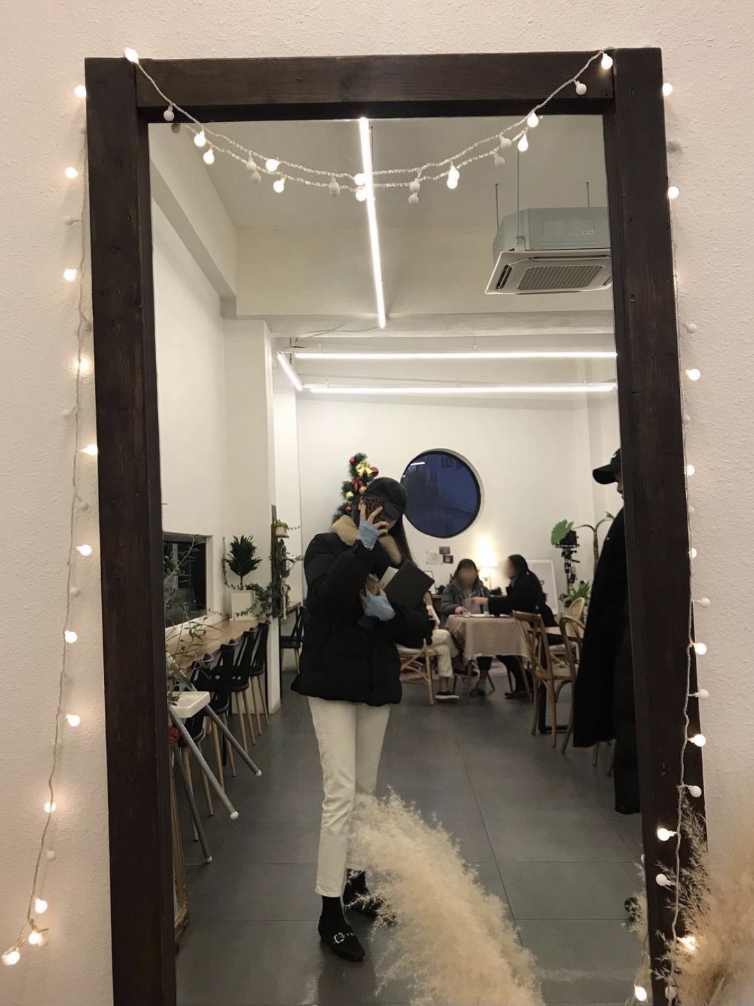 (@1.228km) 님의 게시물 | KREAM