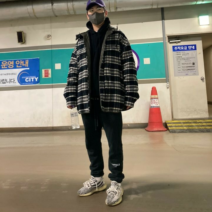 enyce2000 (@zoyf6s) 님의 게시물 | KREAM