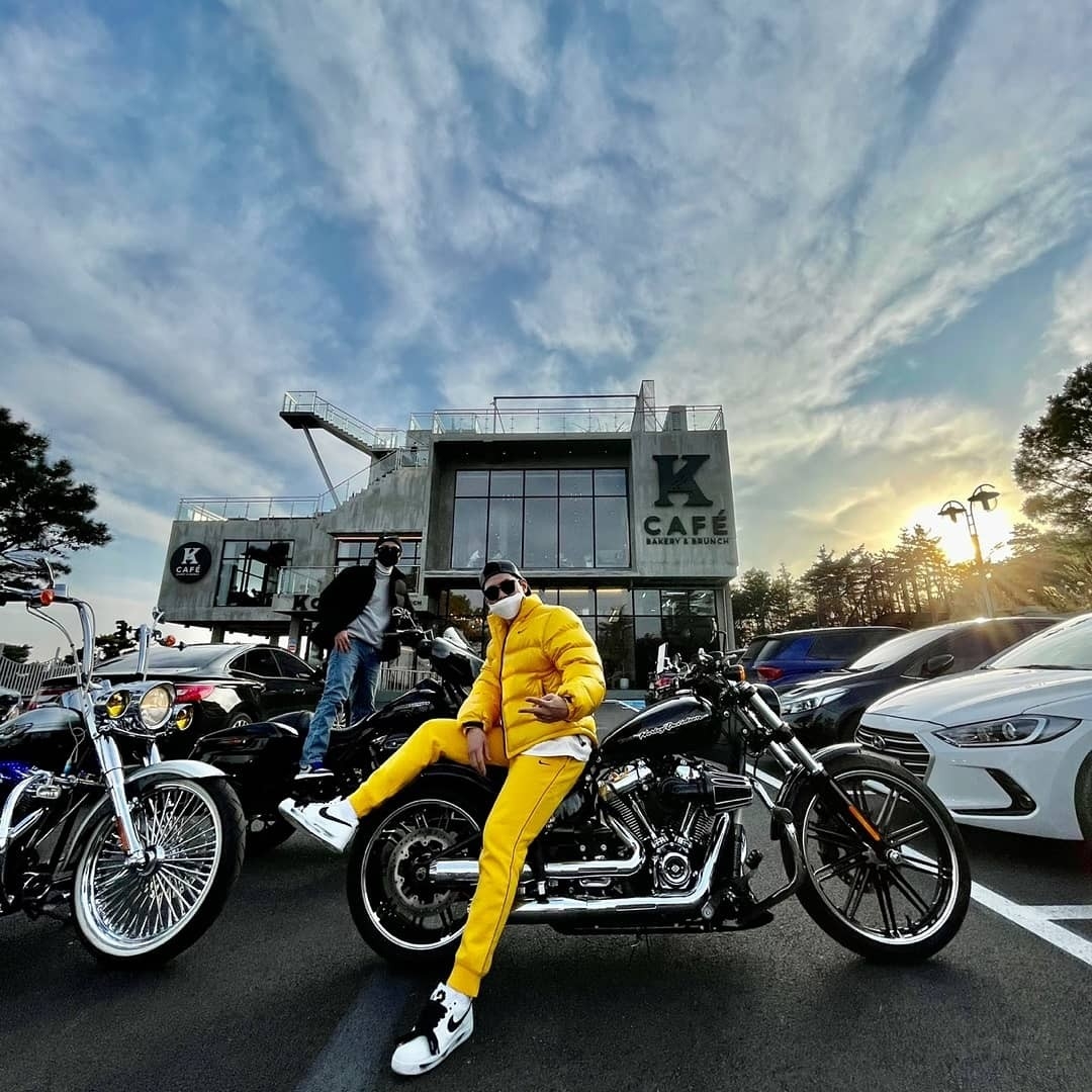 insta.kdotba (@k.samuel) 님의 게시물 | KREAM