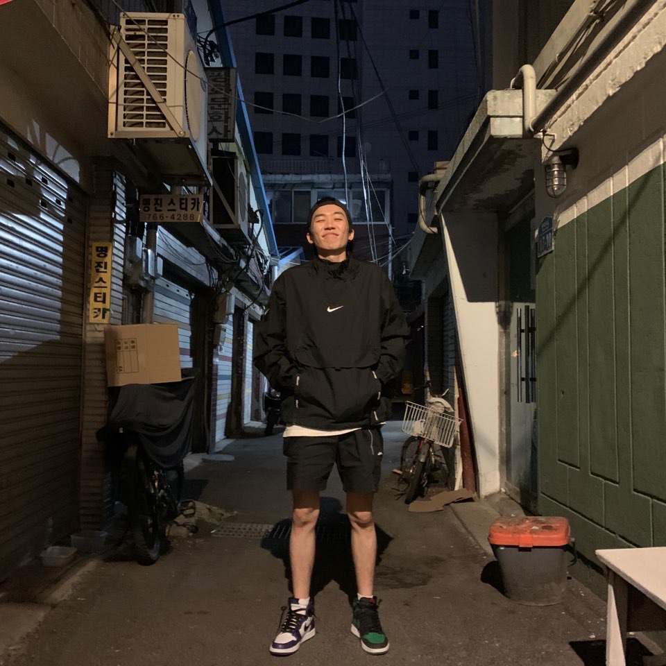 김대욱 (@rlaeodnr) 님의 게시물 | KREAM