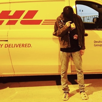 (@owen.k) 님의 게시물 | KREAM