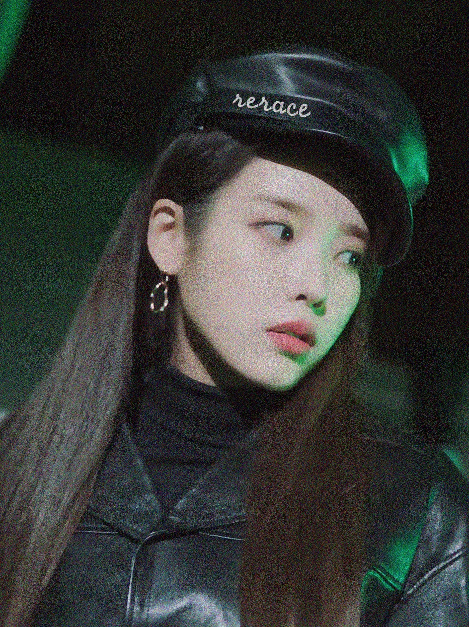 리레이스 (@rerace) 님의 게시물 | KREAM