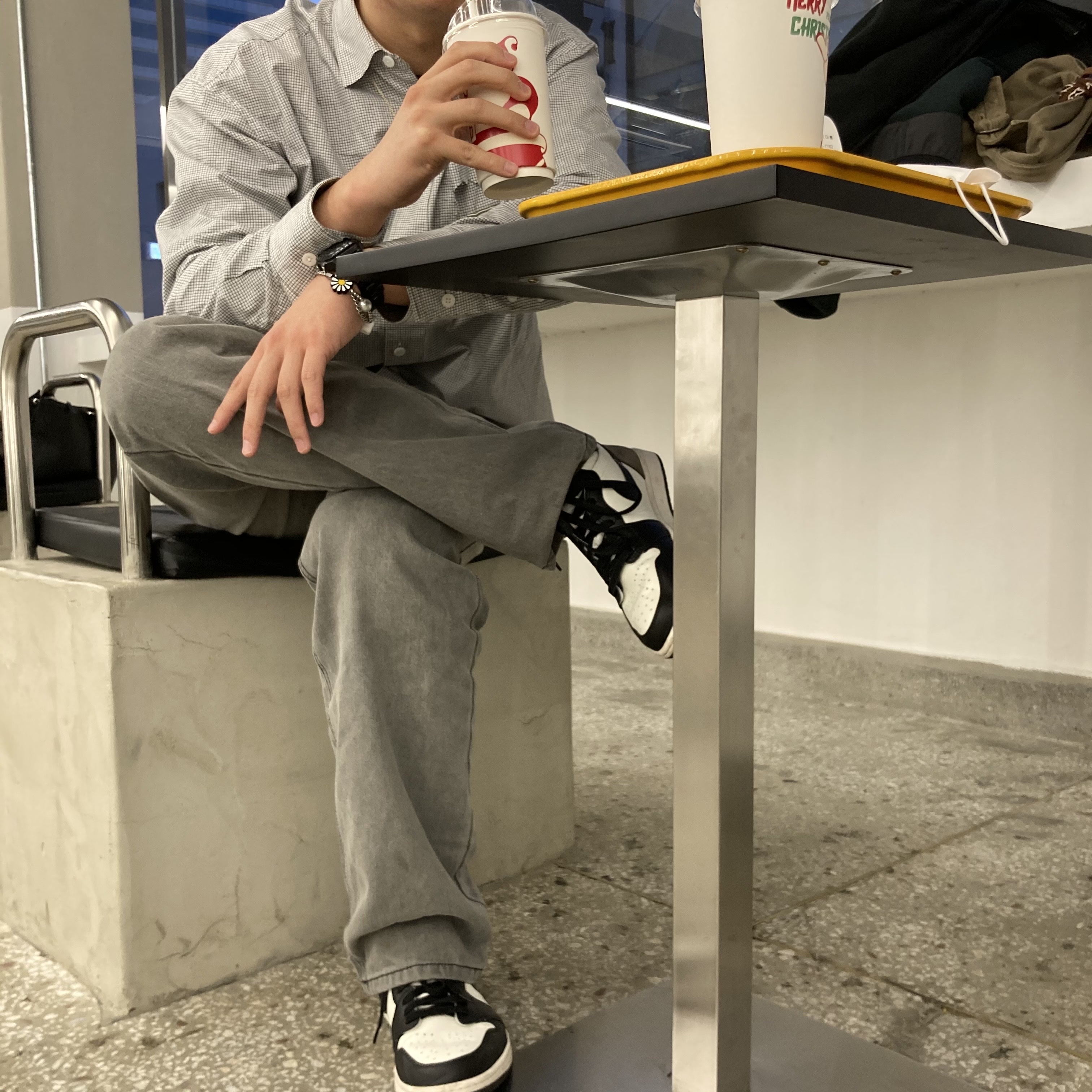 지똥 (@zi_ddong_) 님의 게시물 | KREAM