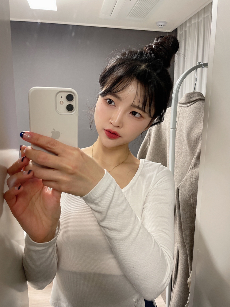 서지니 (@a.t_jin) 님의 게시물 | KREAM