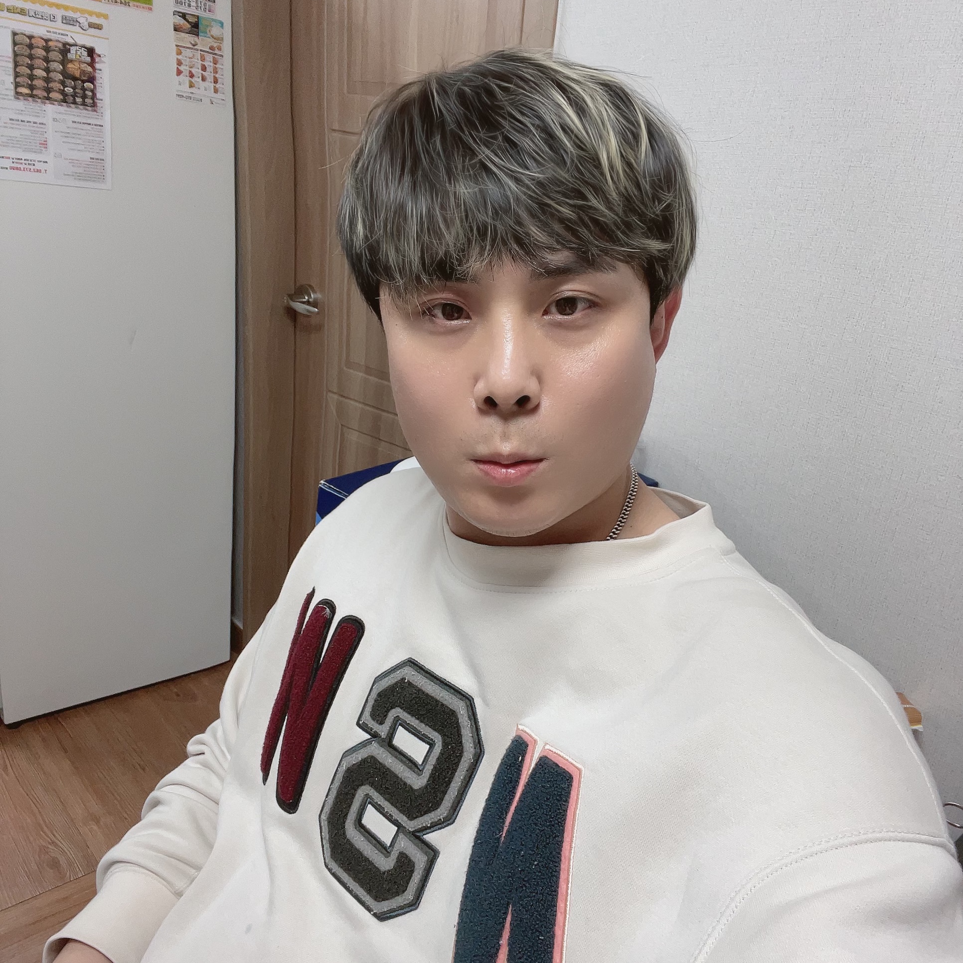 토라🐯 (@tora_) 님의 게시물 | KREAM